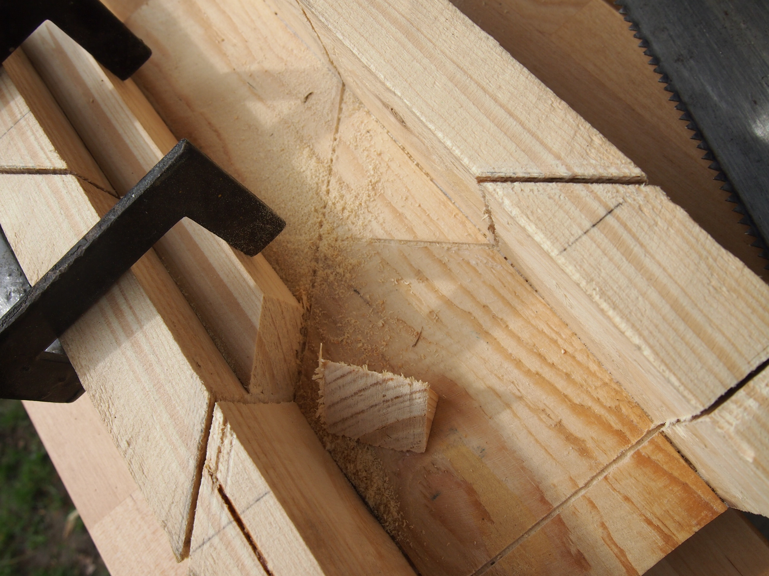 Elementary Mitre Box : 5 Steps (with Pictures) - Instructables