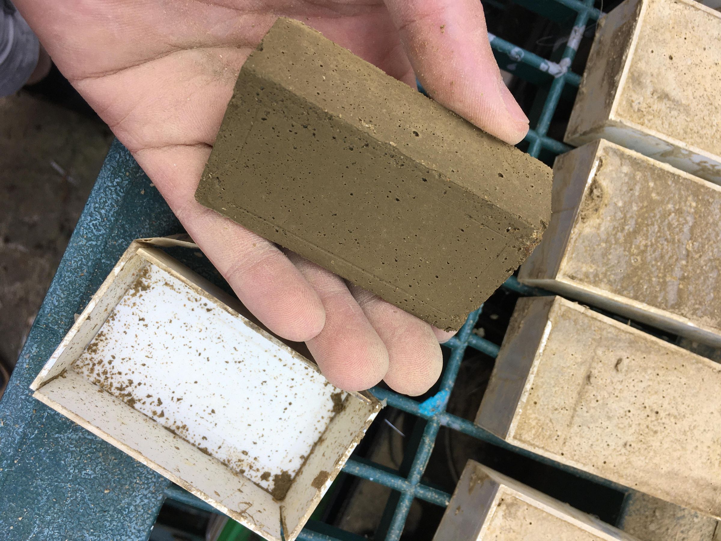 Mini Concrete Blocks - All Weather Building! : 17 Steps (with Pictures ...