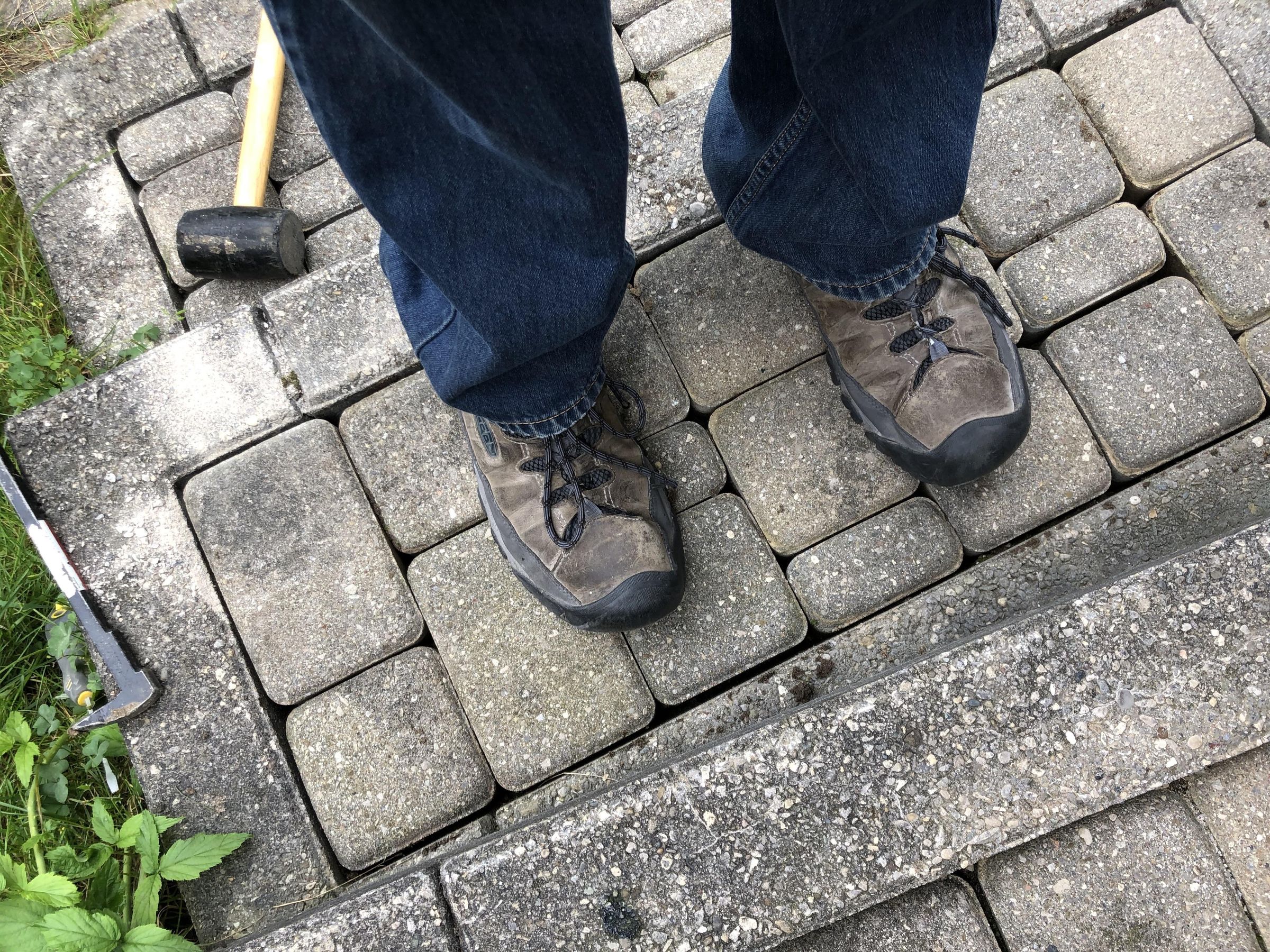 Repair Sunken Pavers : 6 Steps (with Pictures) - Instructables