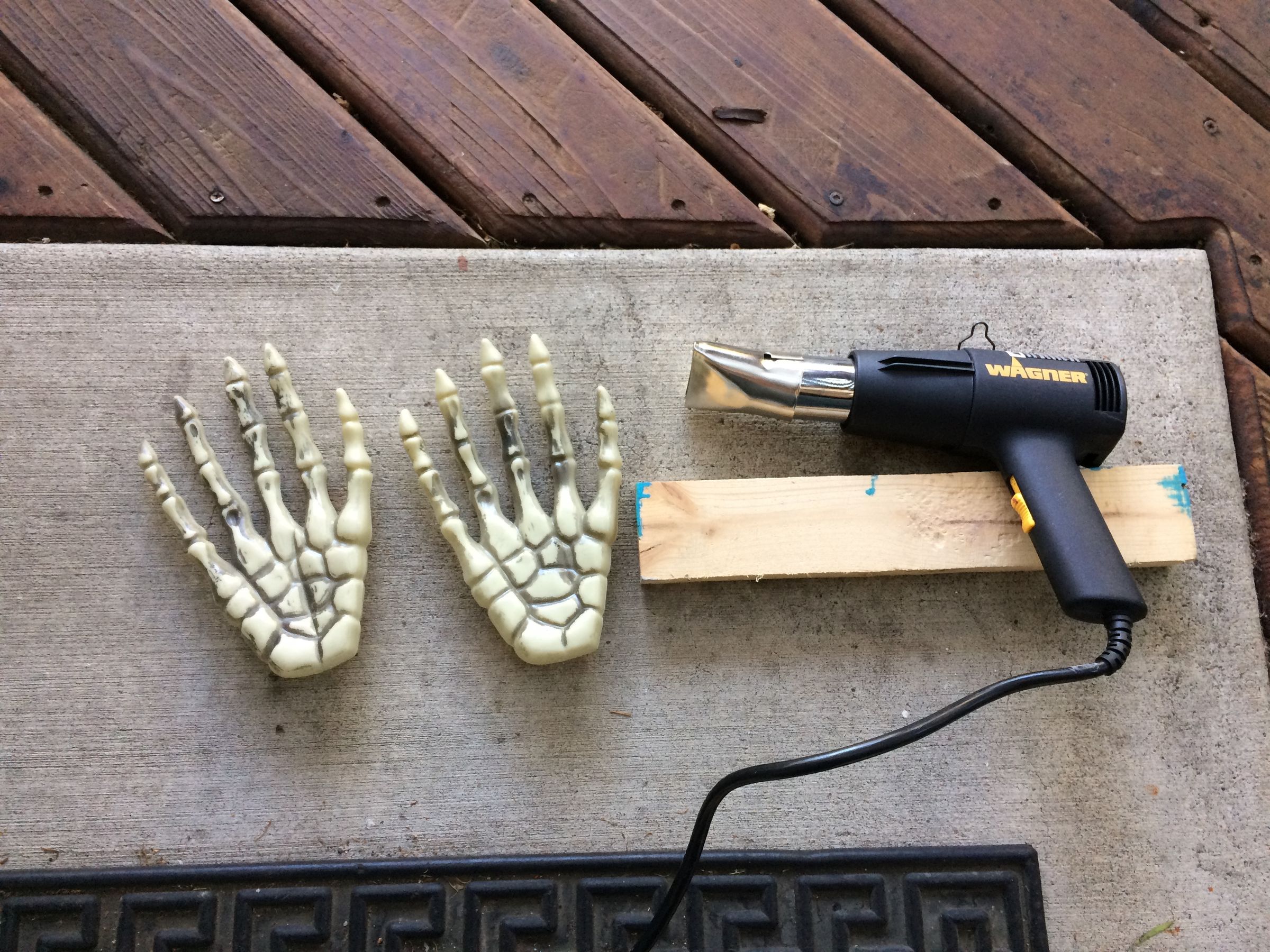 Quick and Spooky: Improving Dollar Store Skeleton Hands With a Heat Gun ...