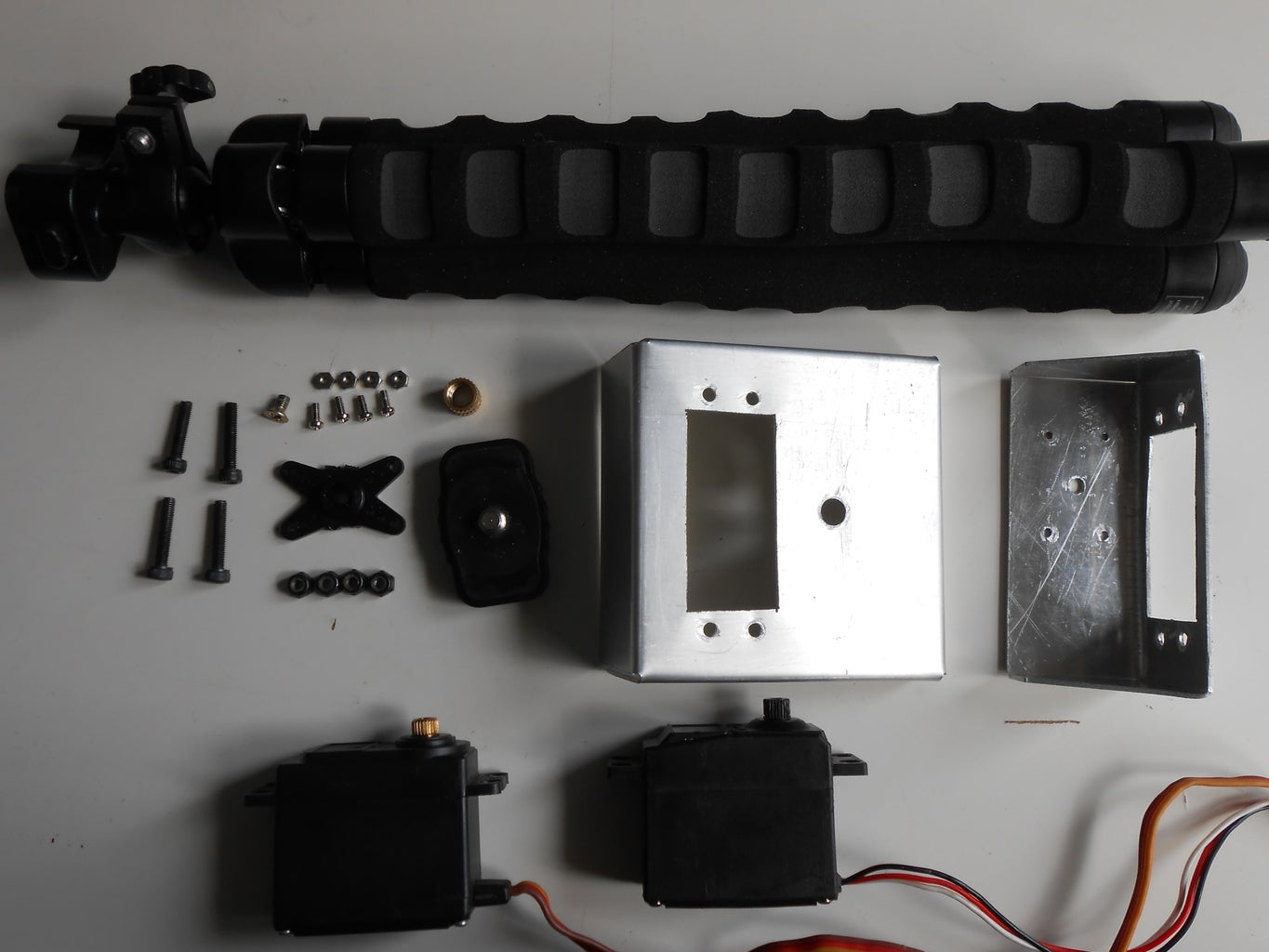 Pan And Tilt Servo Bracket Controlled By Arduino 6 Steps With Pictures Instructables
