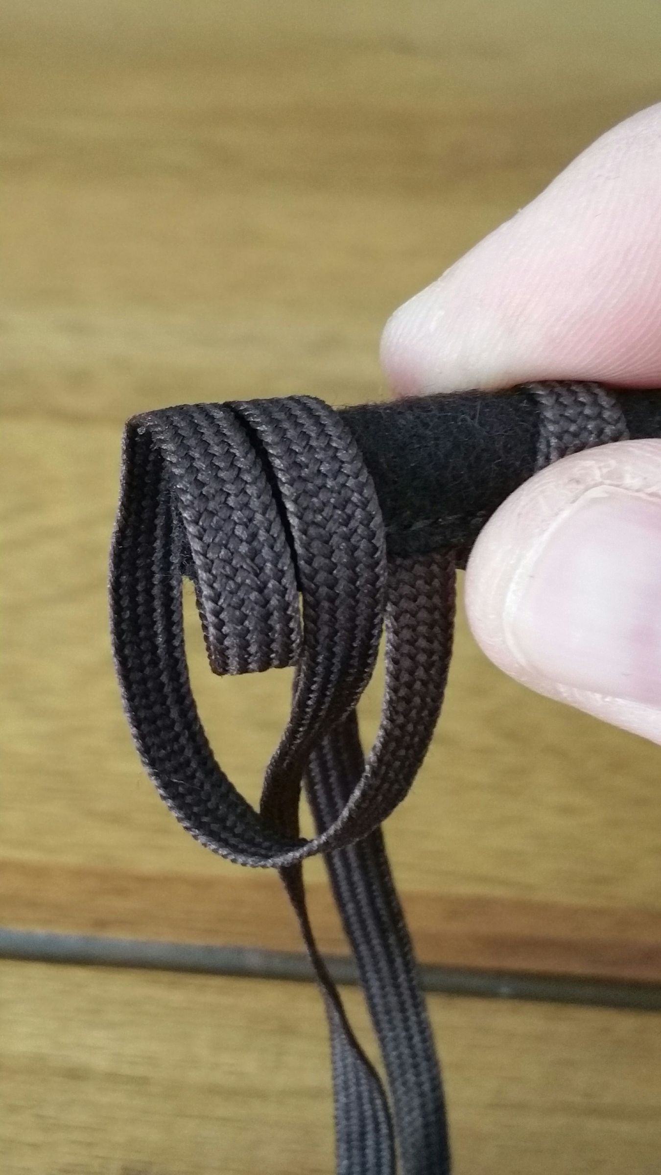 How to Tie a Scapular : 6 Steps - Instructables