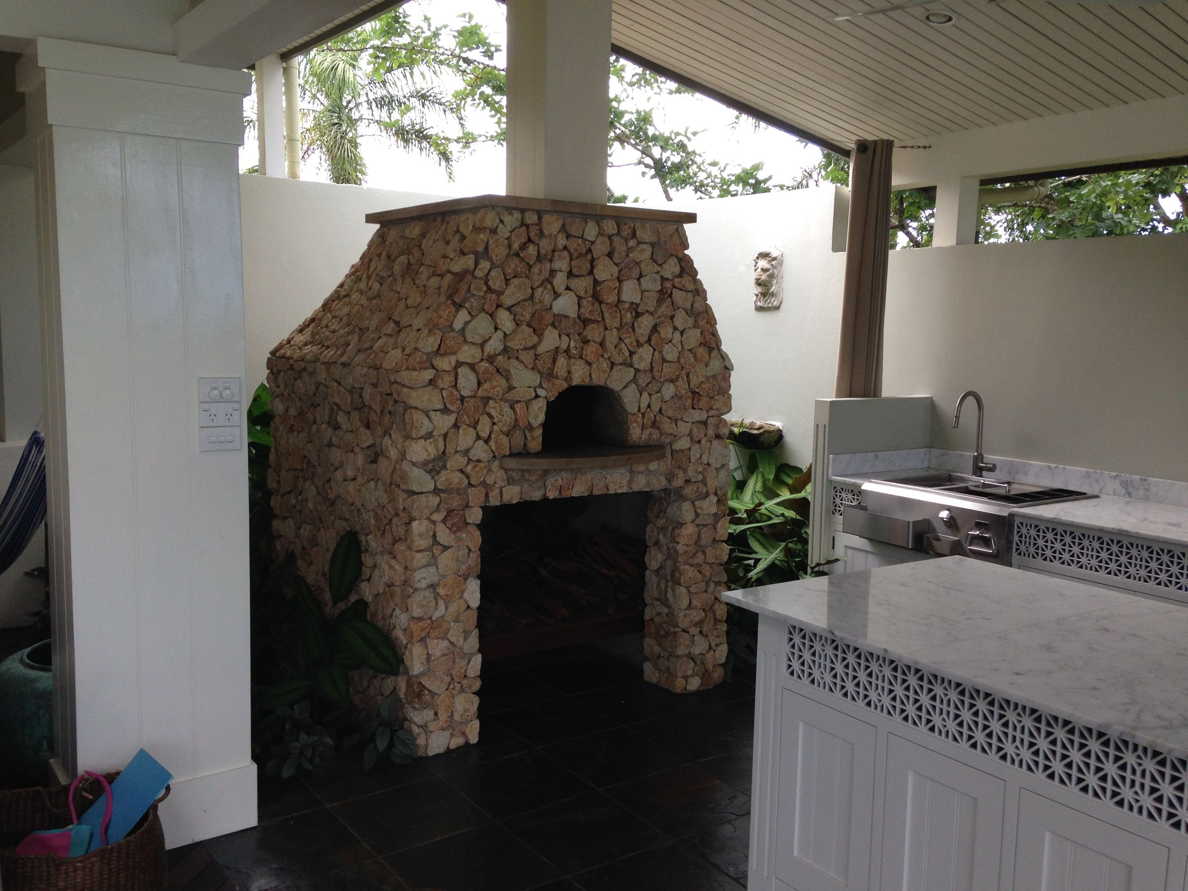 Building a DIY Pizza Oven Kit Into a Complete Wood Fired Pizza Oven ...