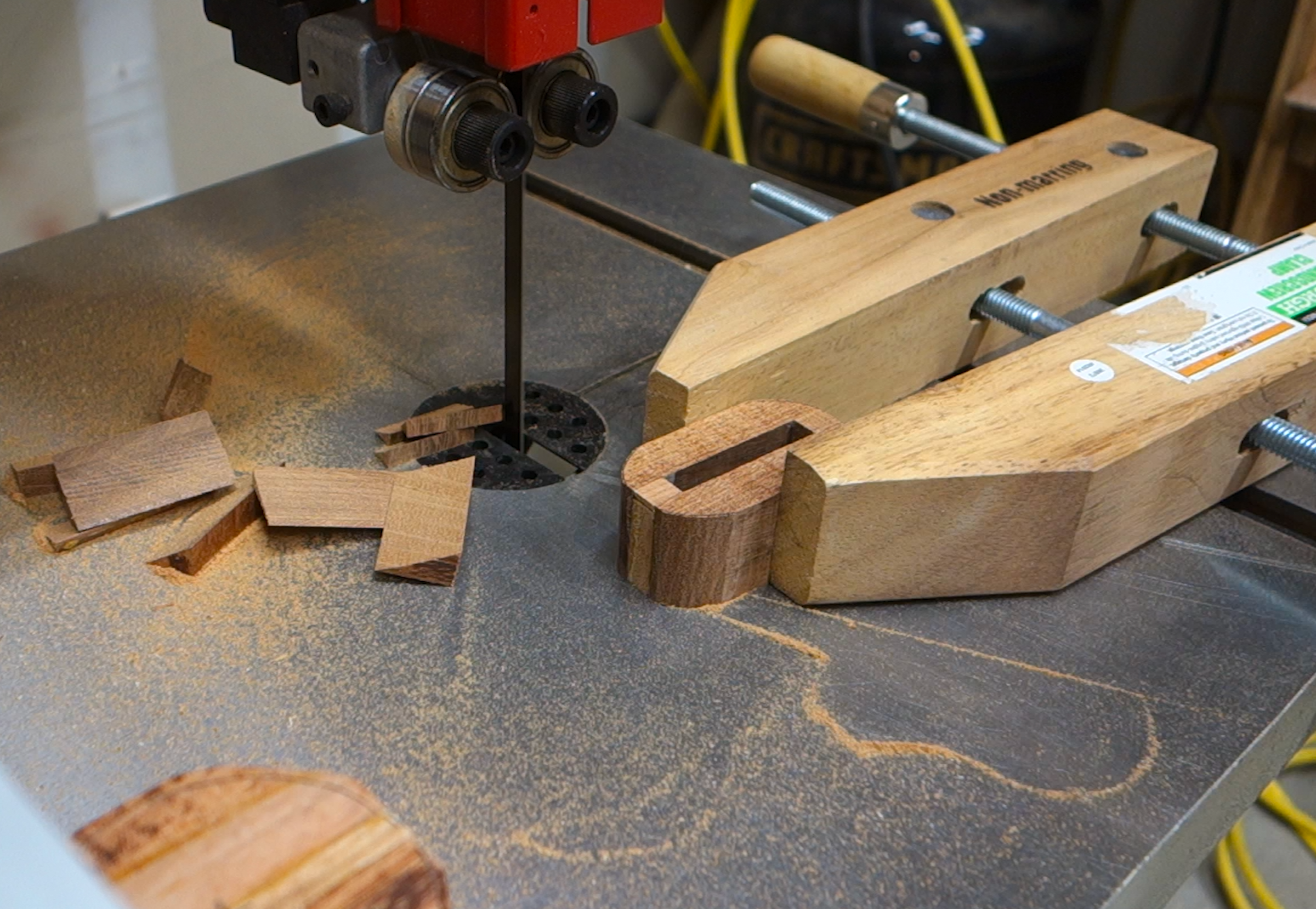 Wooden Gladius Swords : 7 Steps (with Pictures) - Instructables