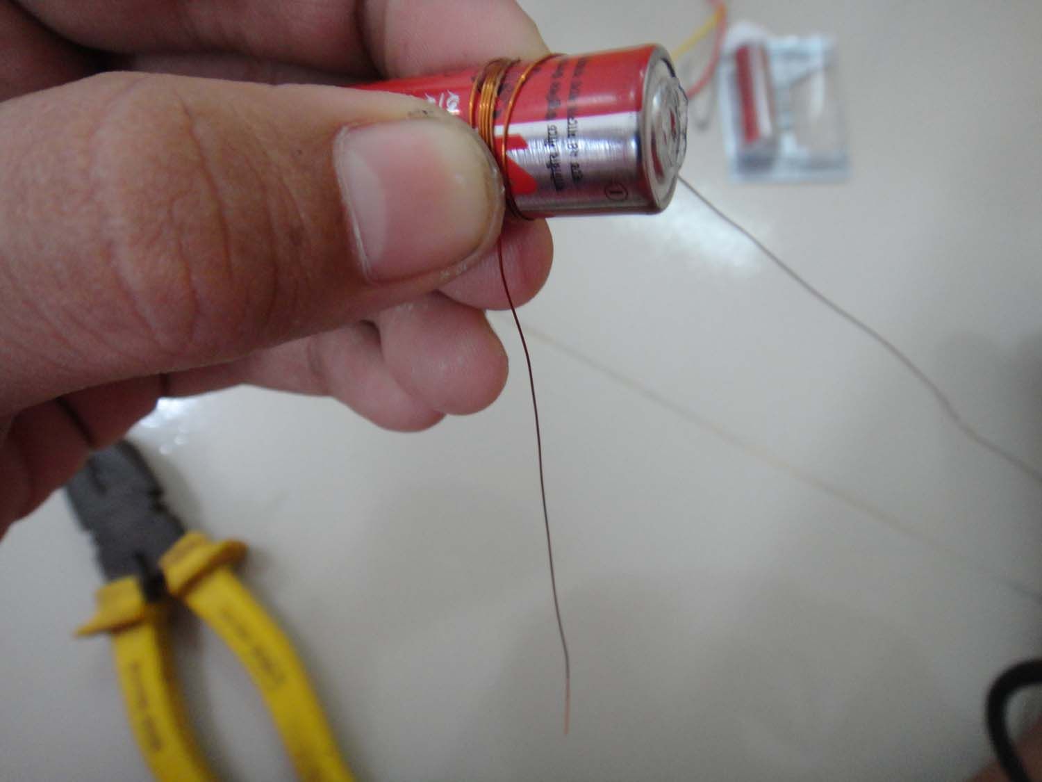 Make a Motor Very Easily : 11 Steps (with Pictures) - Instructables