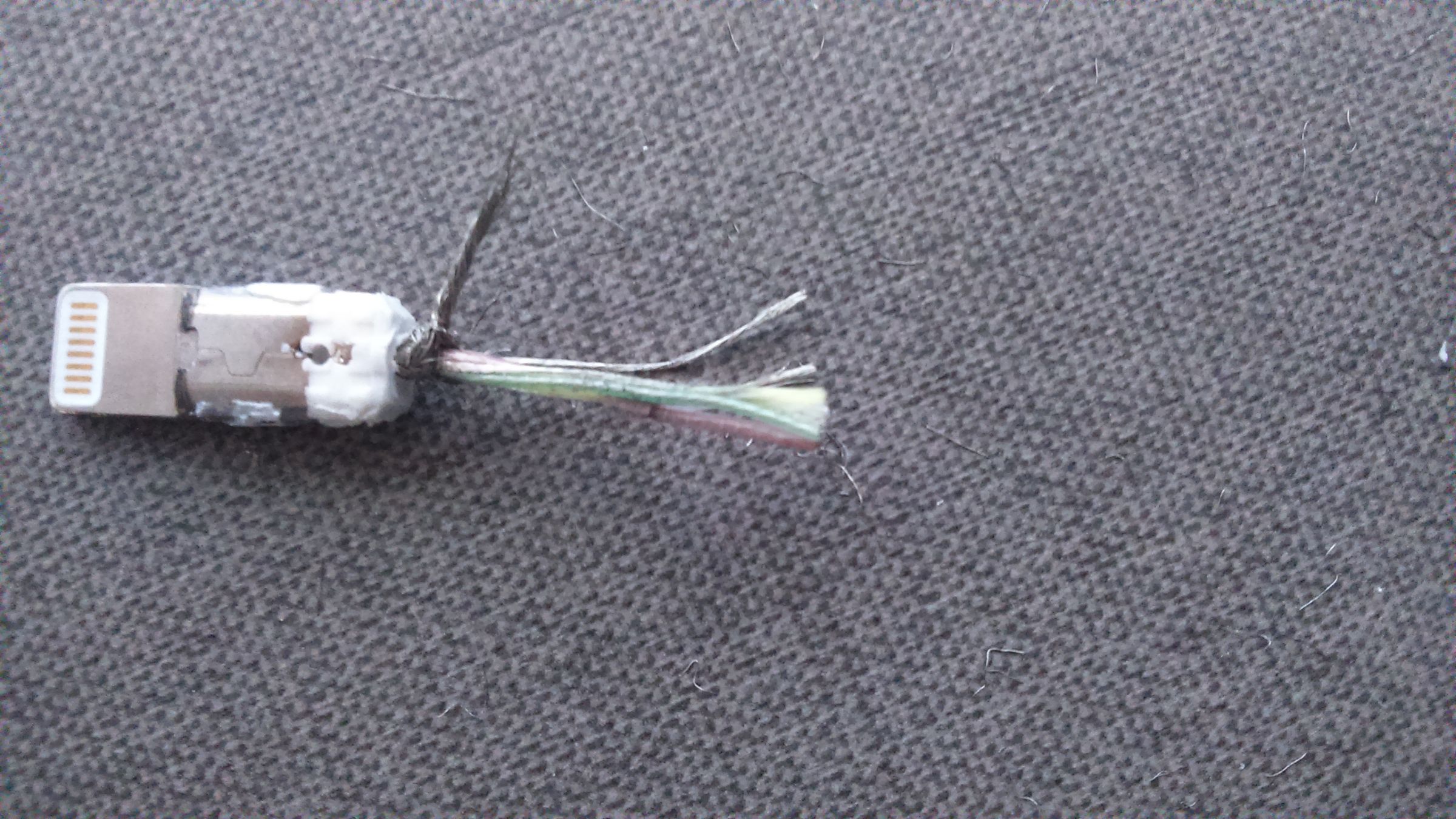 How to Fix the Cable Lightning Apple : 4 Steps (with Pictures ...