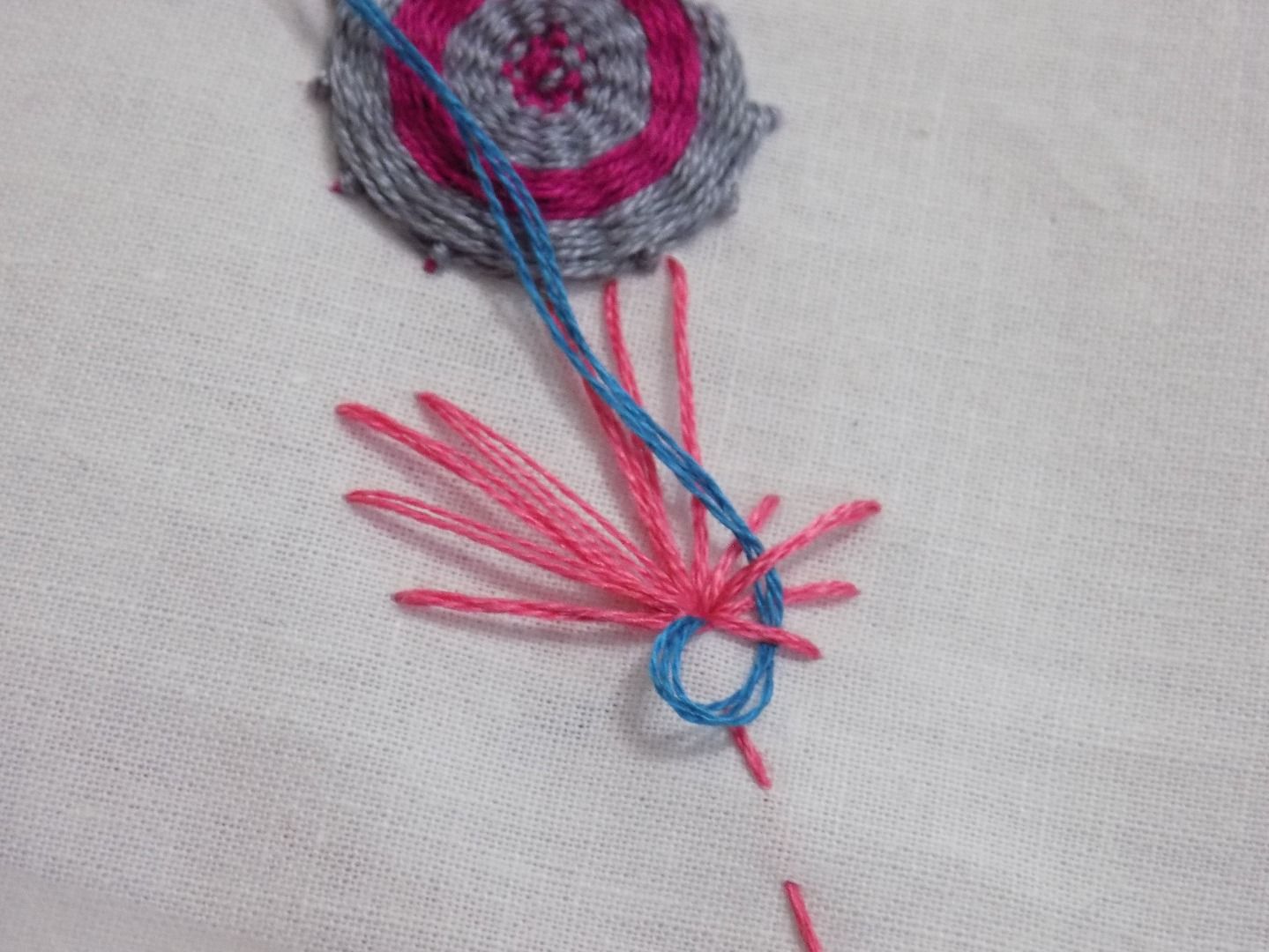 Embroidery 101: Freestyle Weaving : 10 Steps (with Pictures ...