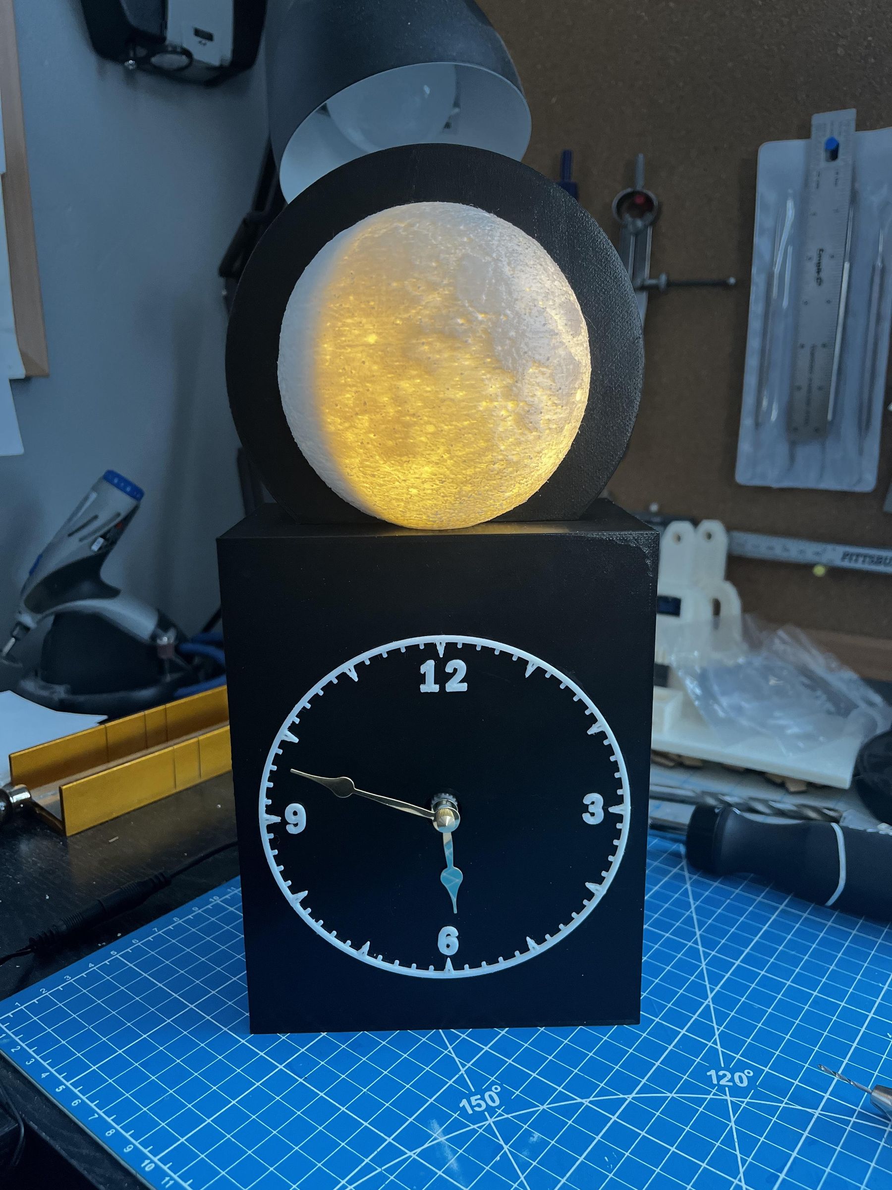 Lighted 3D Moon Phase Clock : 11 Steps (with Pictures) - Instructables