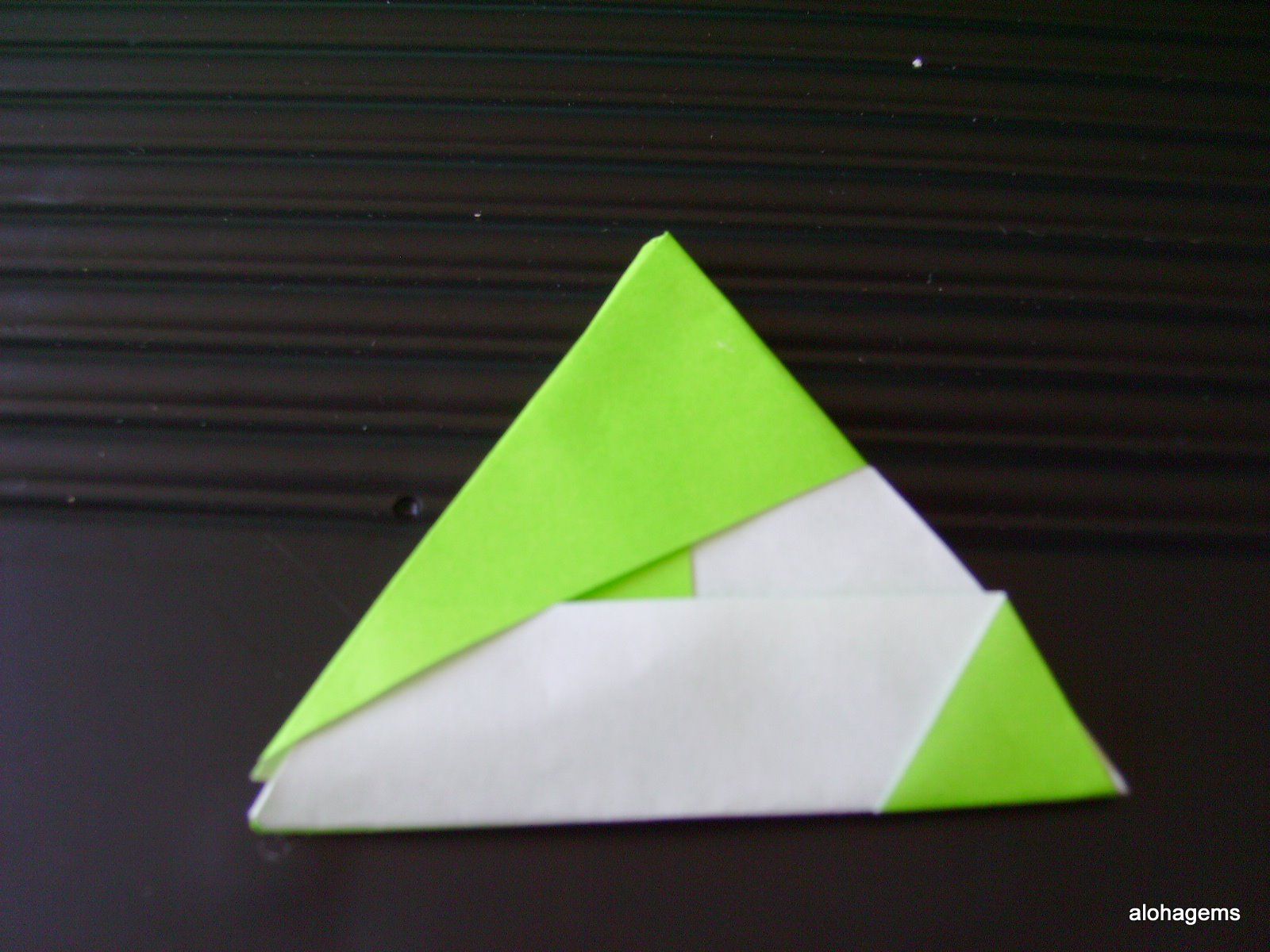How to Make Origami of Equilateral Triangles With Pockets on Each Sides ...
