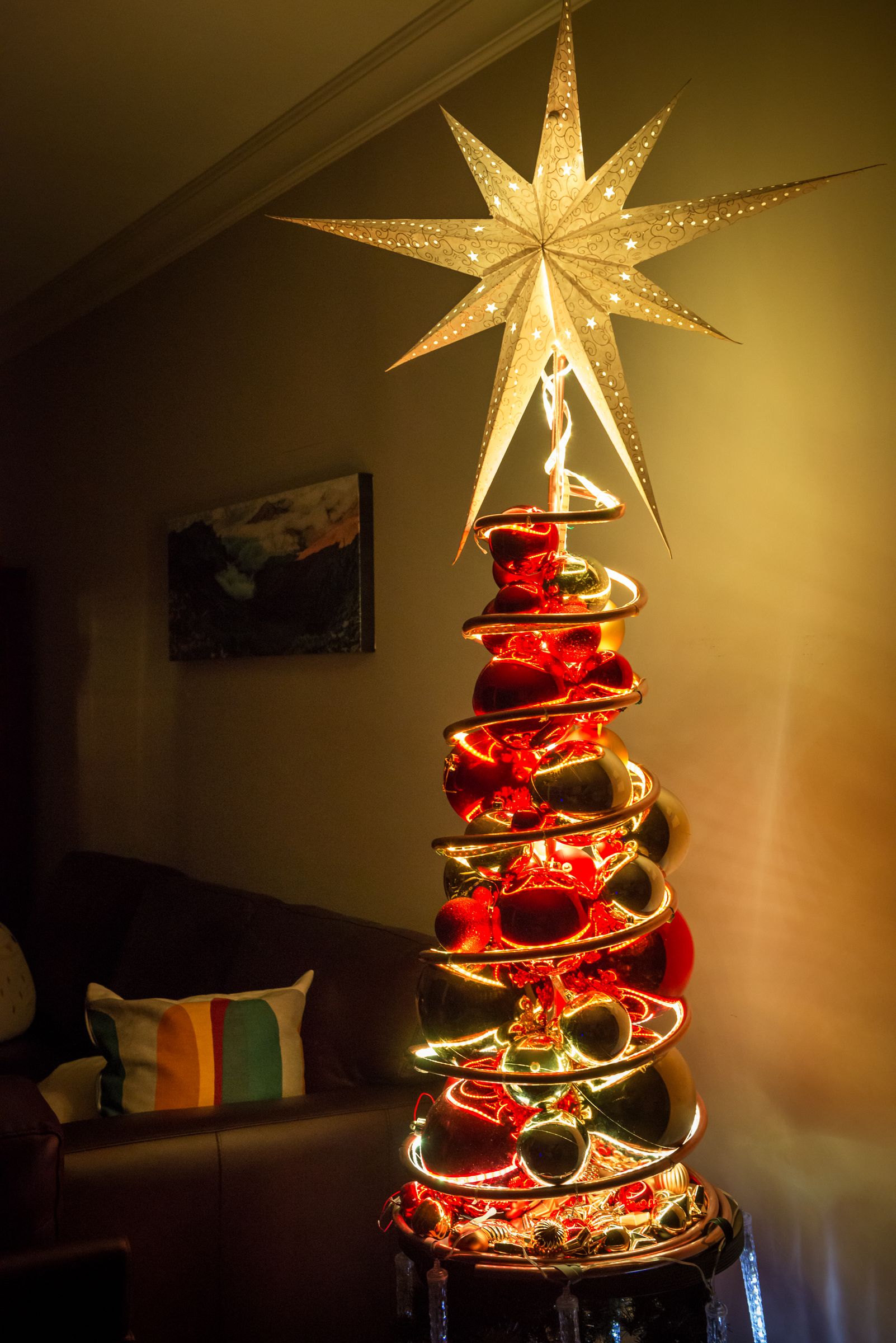 The Spiraling Christmas Tree : 5 Steps (with Pictures) - Instructables
