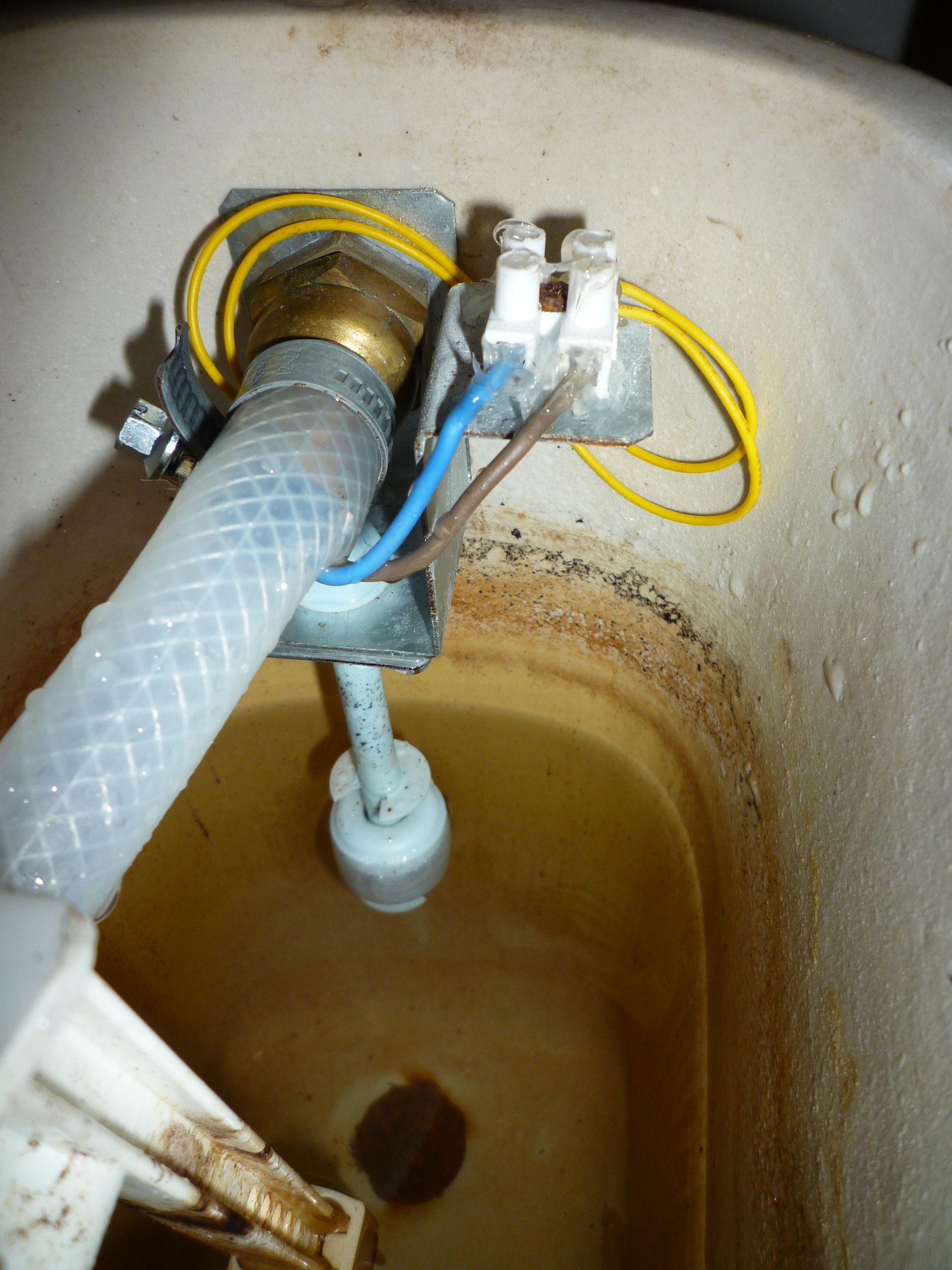 Rainwater Toilet Flush : 3 Steps (with Pictures) - Instructables