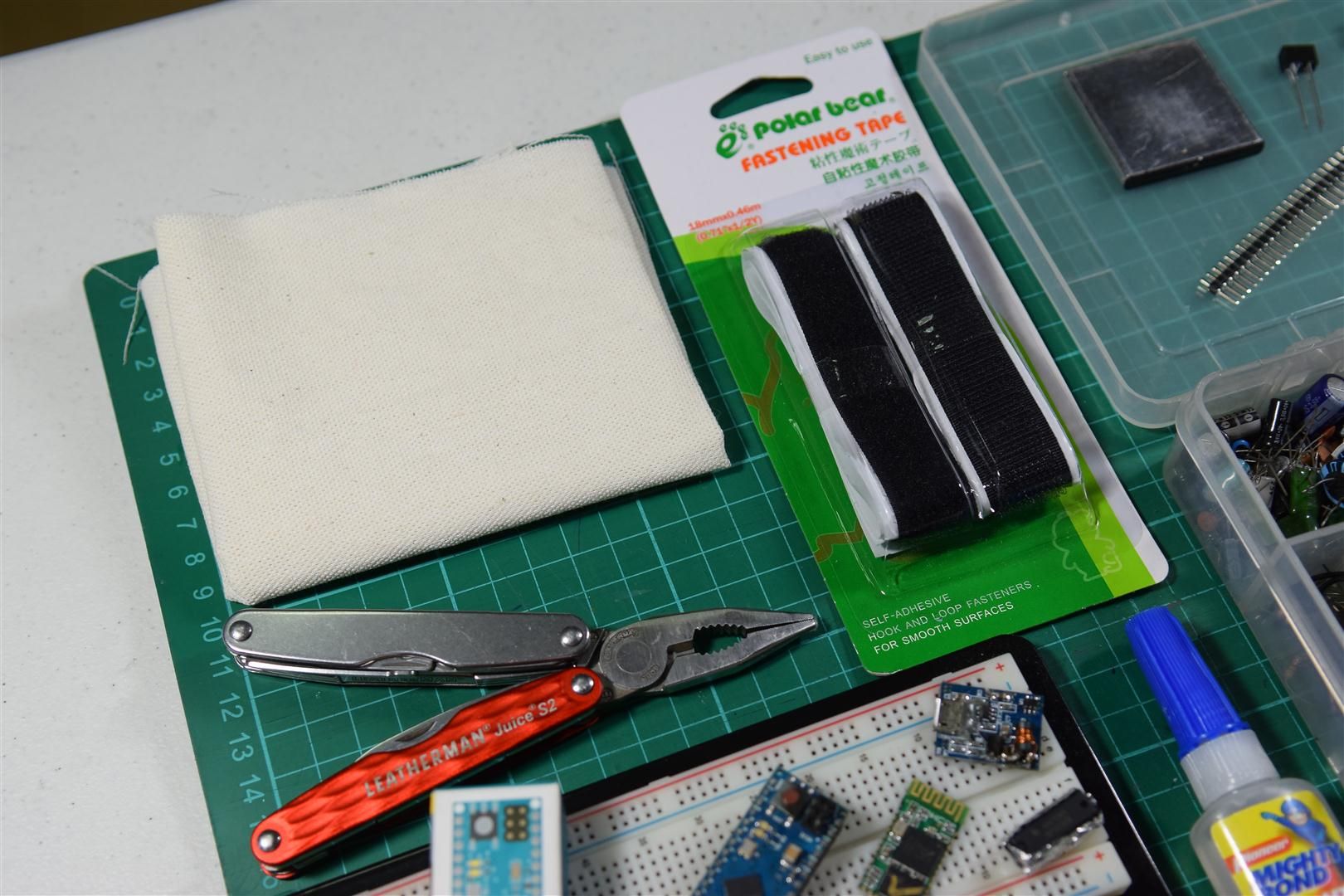 HealthBand: a Remotely Monitored Health Status Bracelet : 17 Steps ...