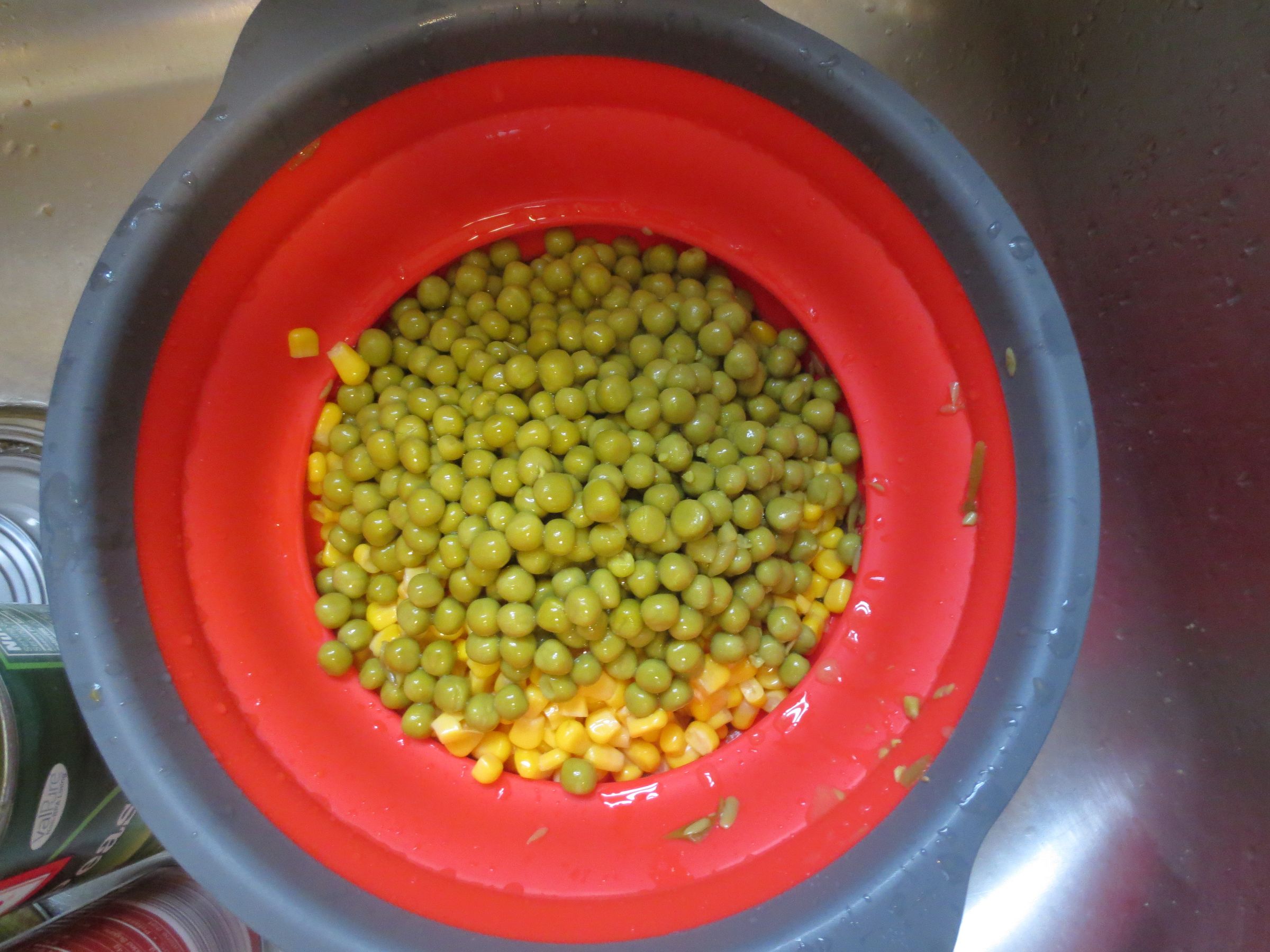 Easy Vegetable Soup Using Only Canned Vegtables and Seasoning : 3 Steps ...