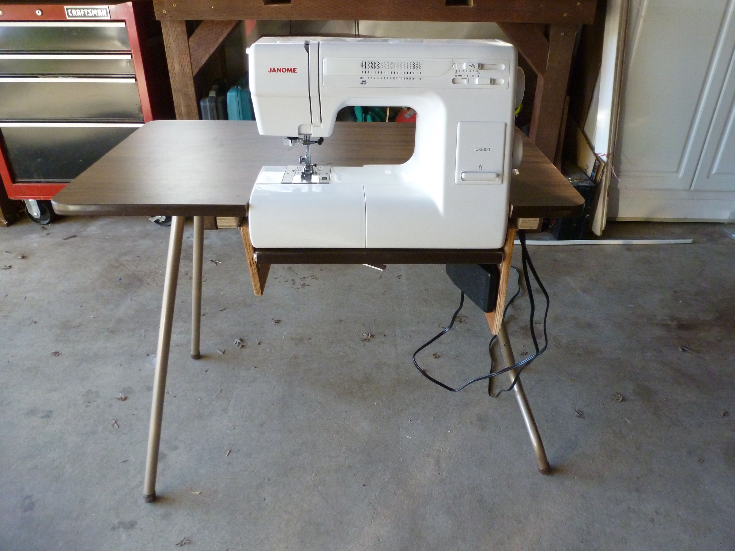 Folding Sewing Machine Table : 9 Steps (with Pictures) - Instructables