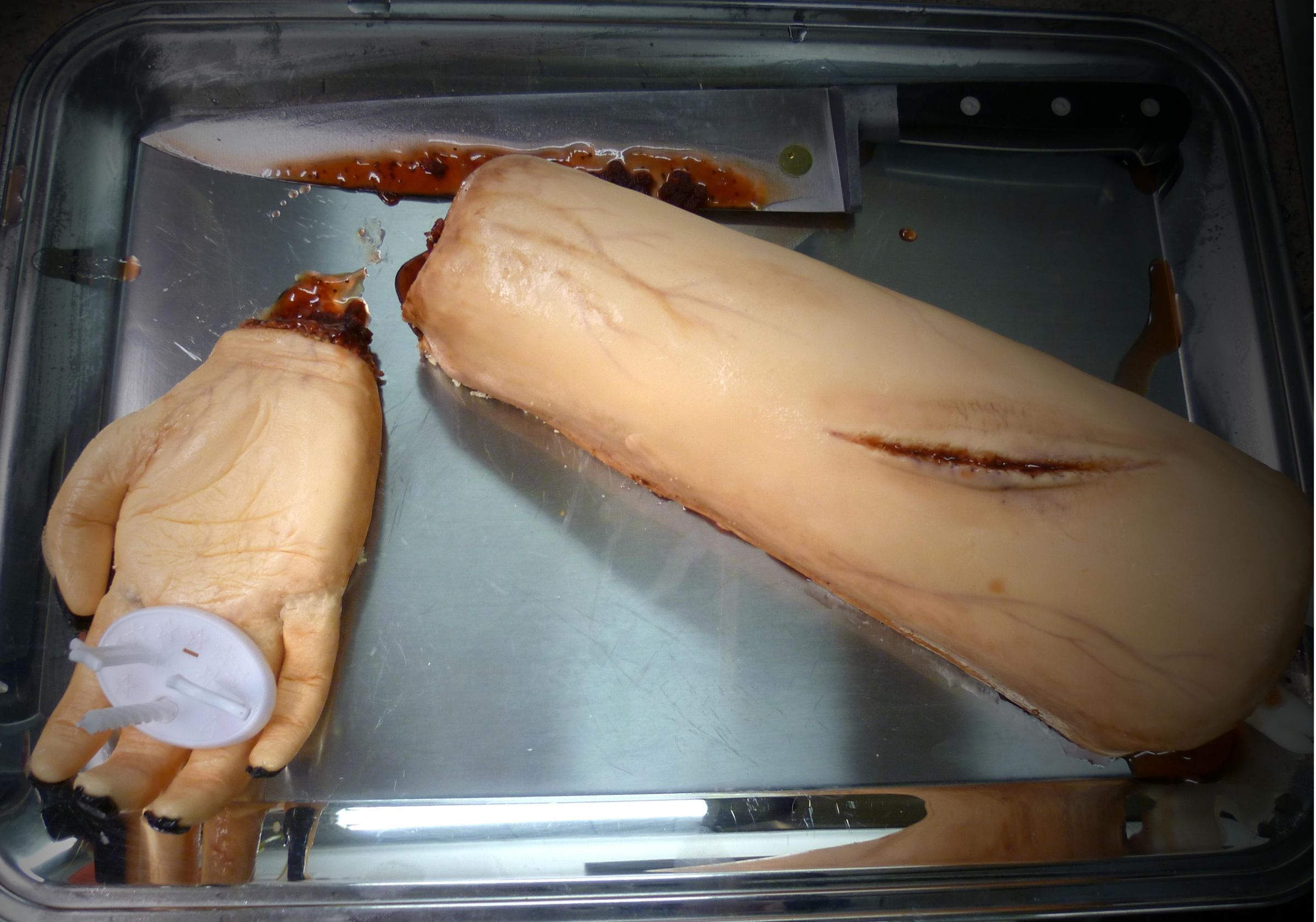 Severed Hand Cake : 4 Steps (with Pictures) - Instructables