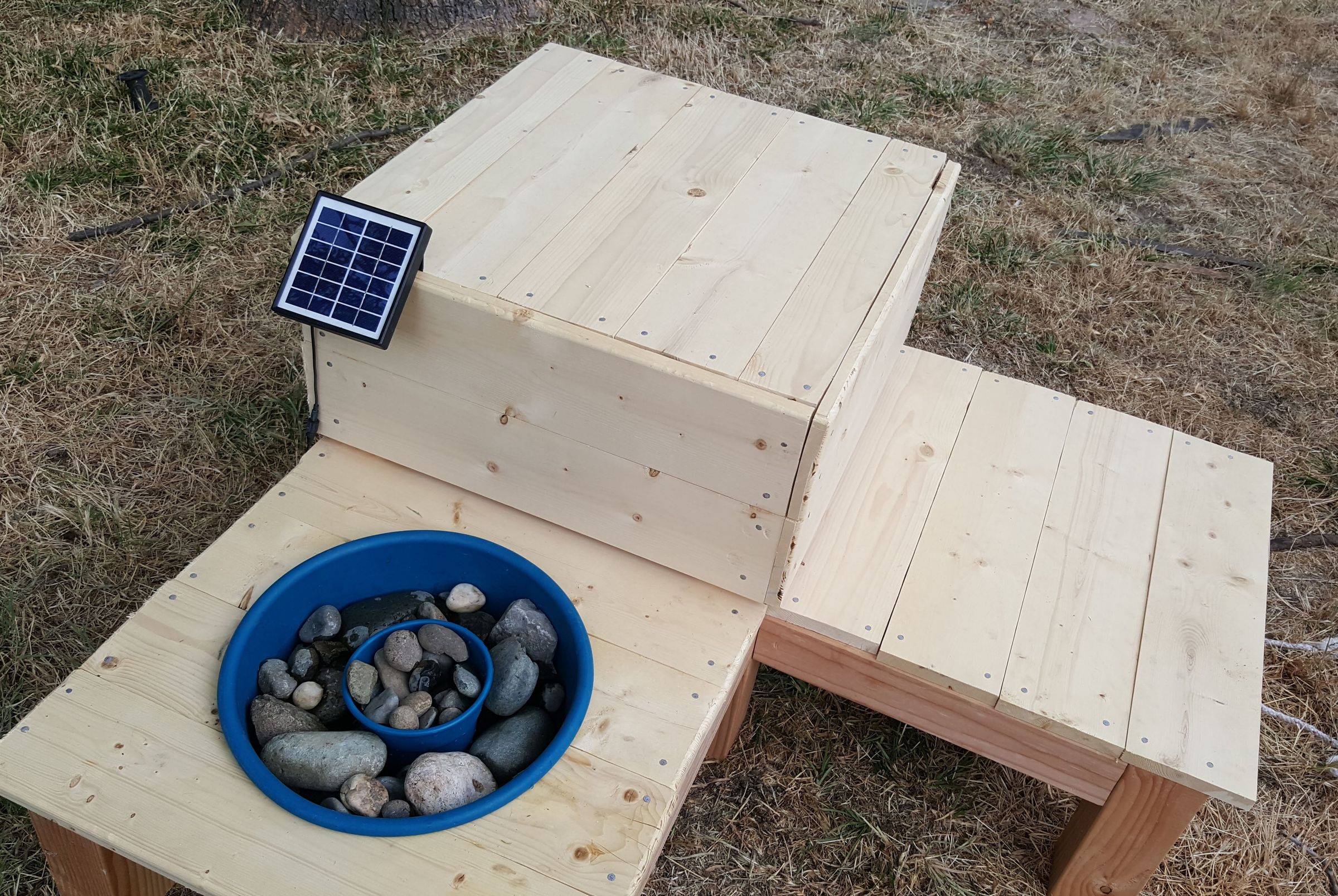 Outdoor Dog Platform With Water Fountain : 3 Steps (with Pictures ...