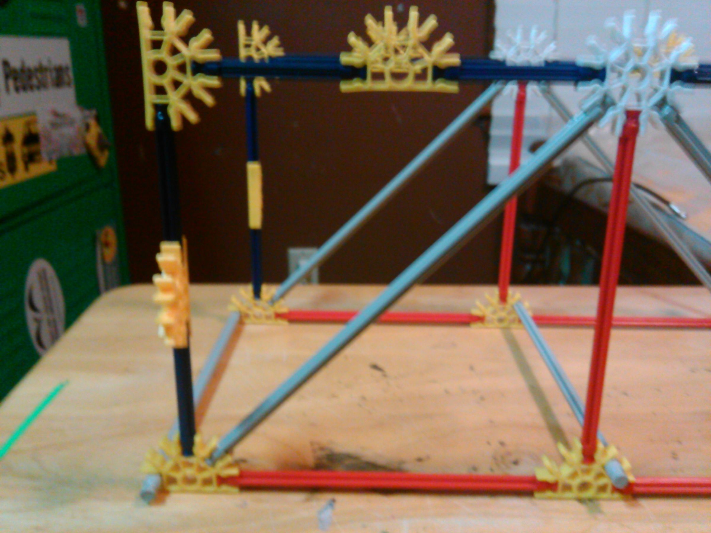 Simple K'NEX Ferris Wheel : 14 Steps - Instructables