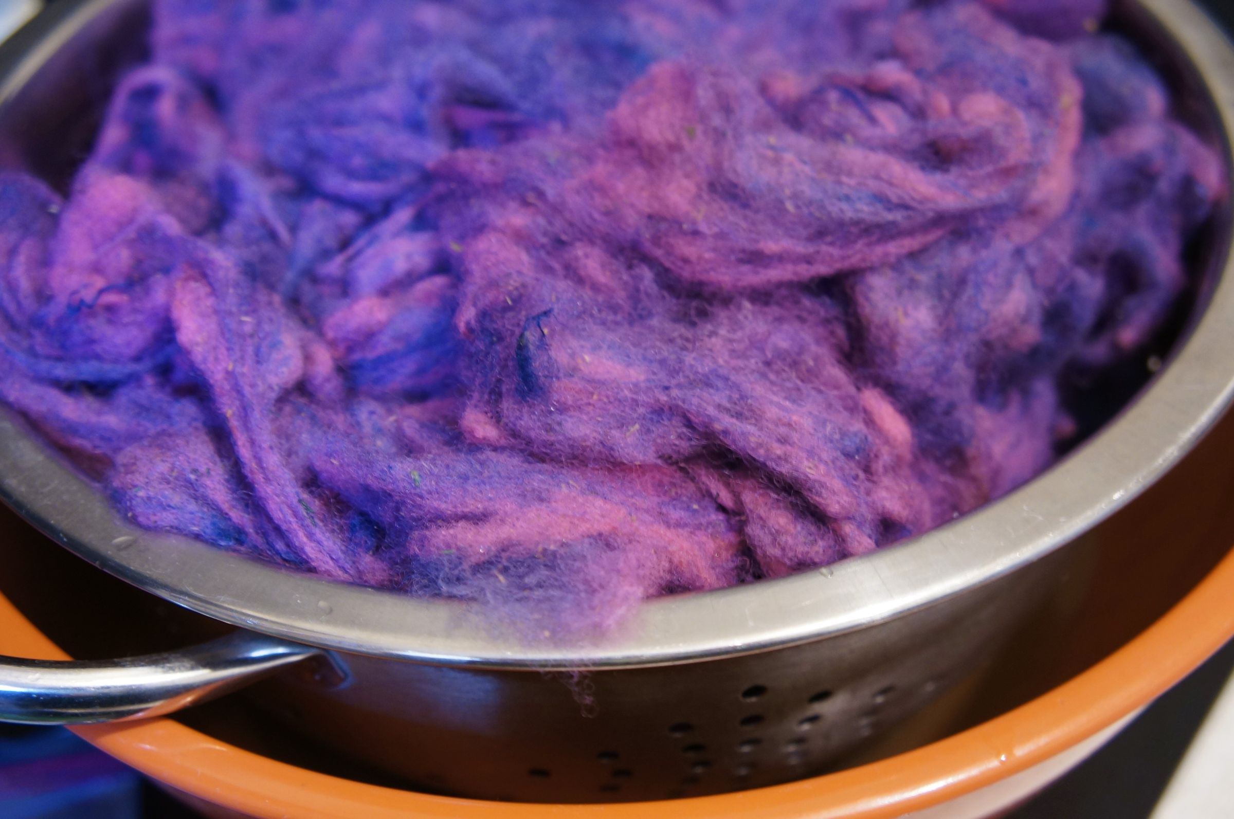 How to Process Card and Dye Raw Wool : 12 Steps (with Pictures ...