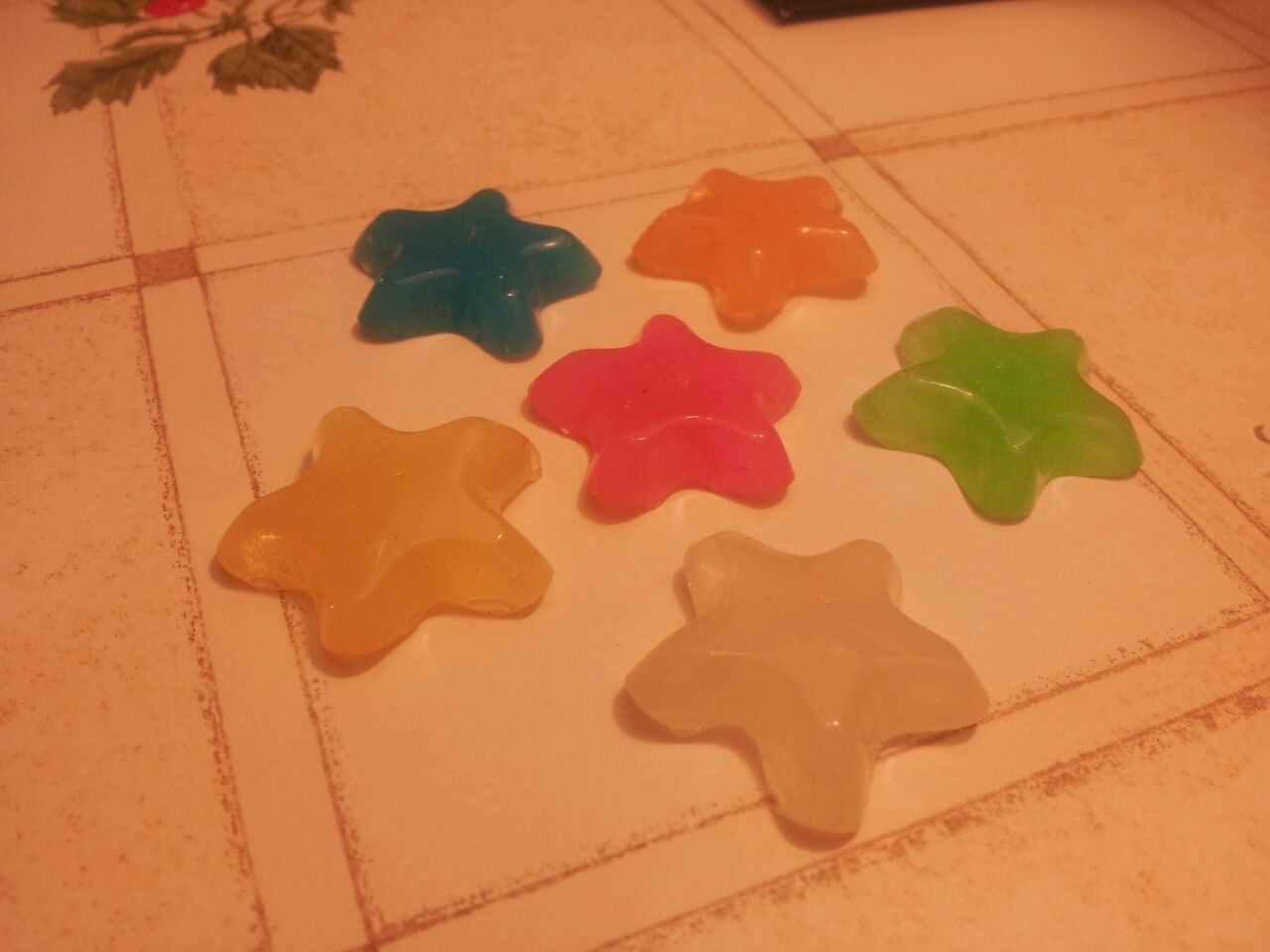 Transparent, Sparkly Plastic Stars : 6 Steps - Instructables