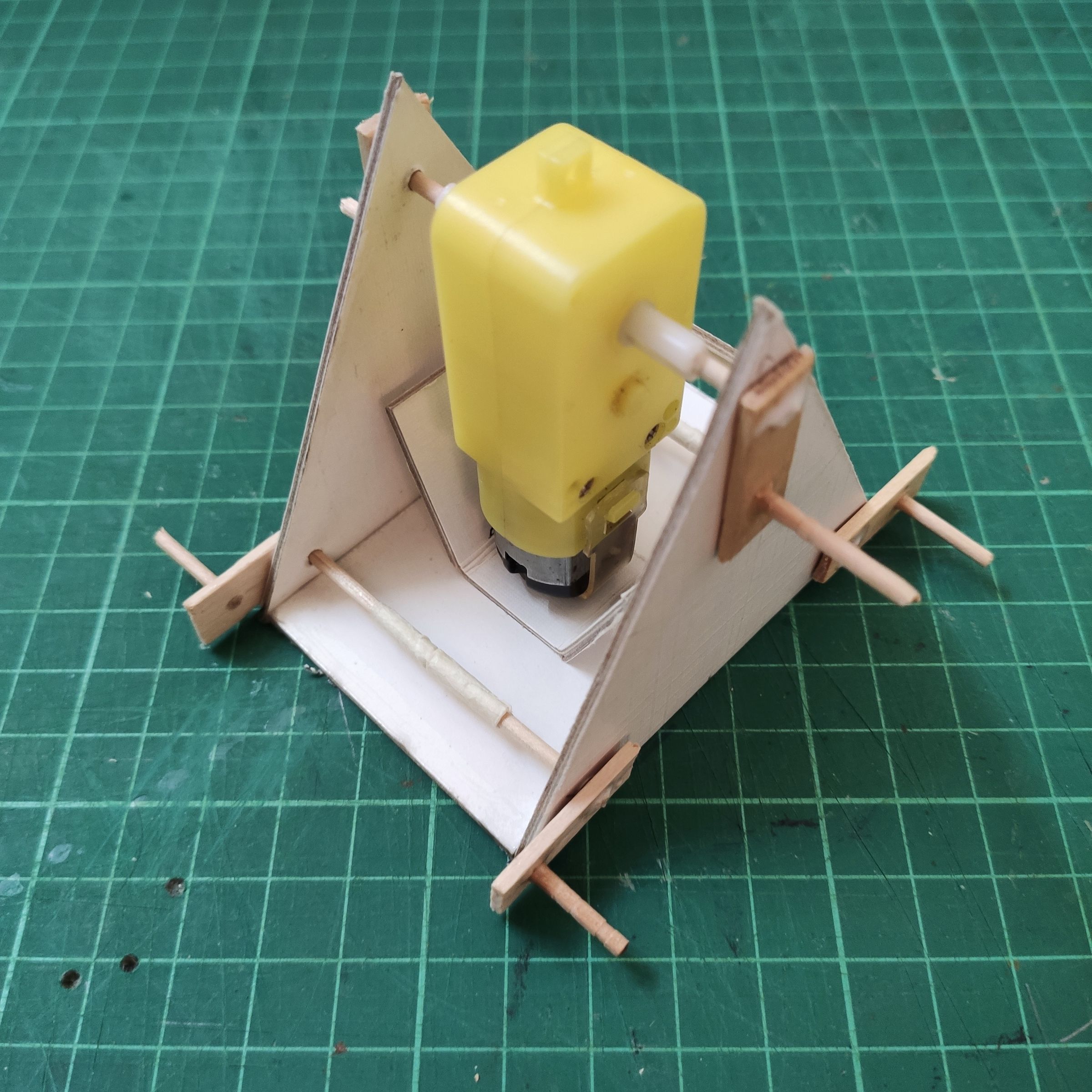 Triangle Robot : 6 Steps (with Pictures) - Instructables