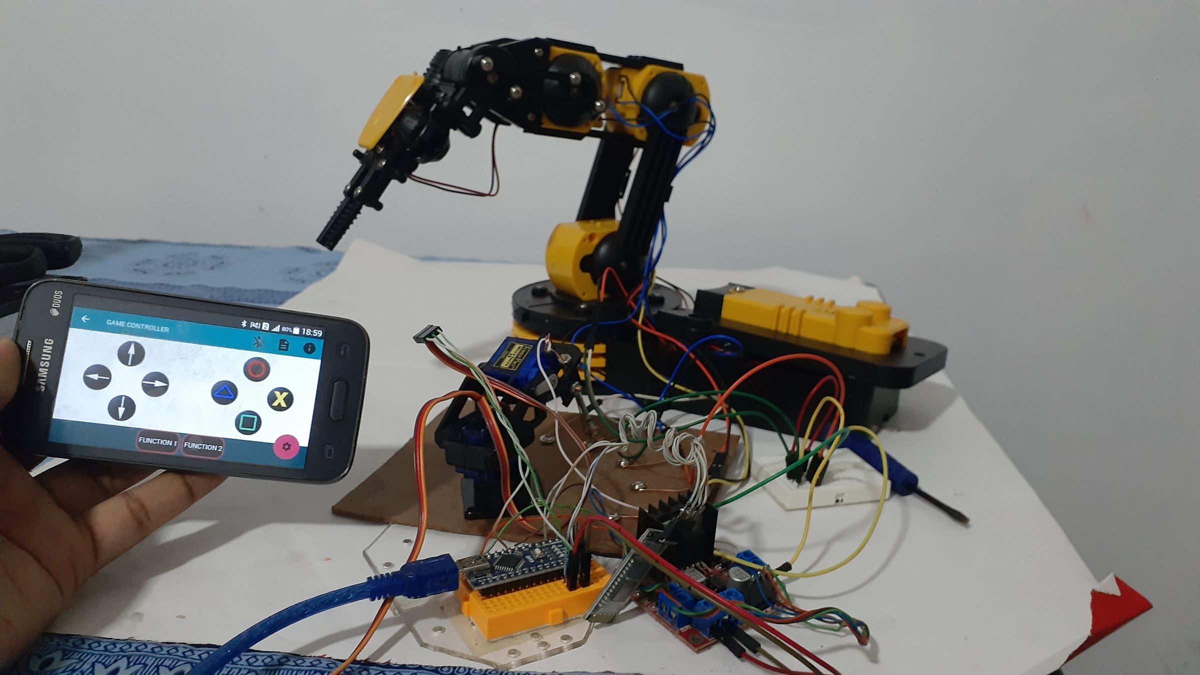 Bluetooth Robot Arm Using Single Motor Driver : 3 Steps - Instructables