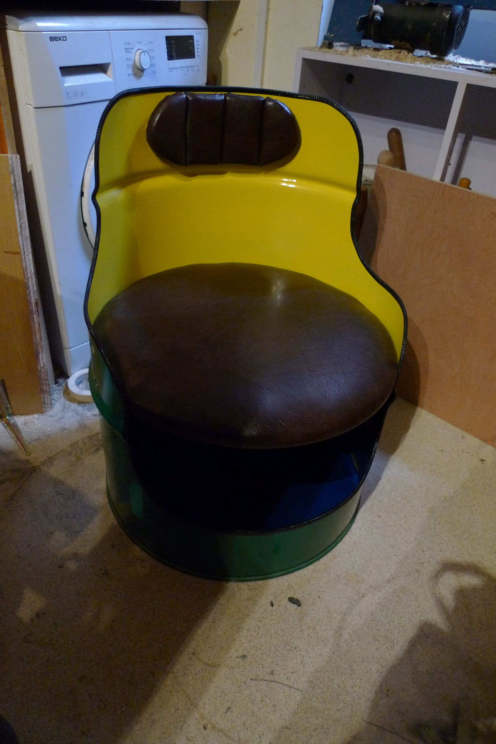 How to Make a Barrel Chair : 9 Steps (with Pictures) - Instructables