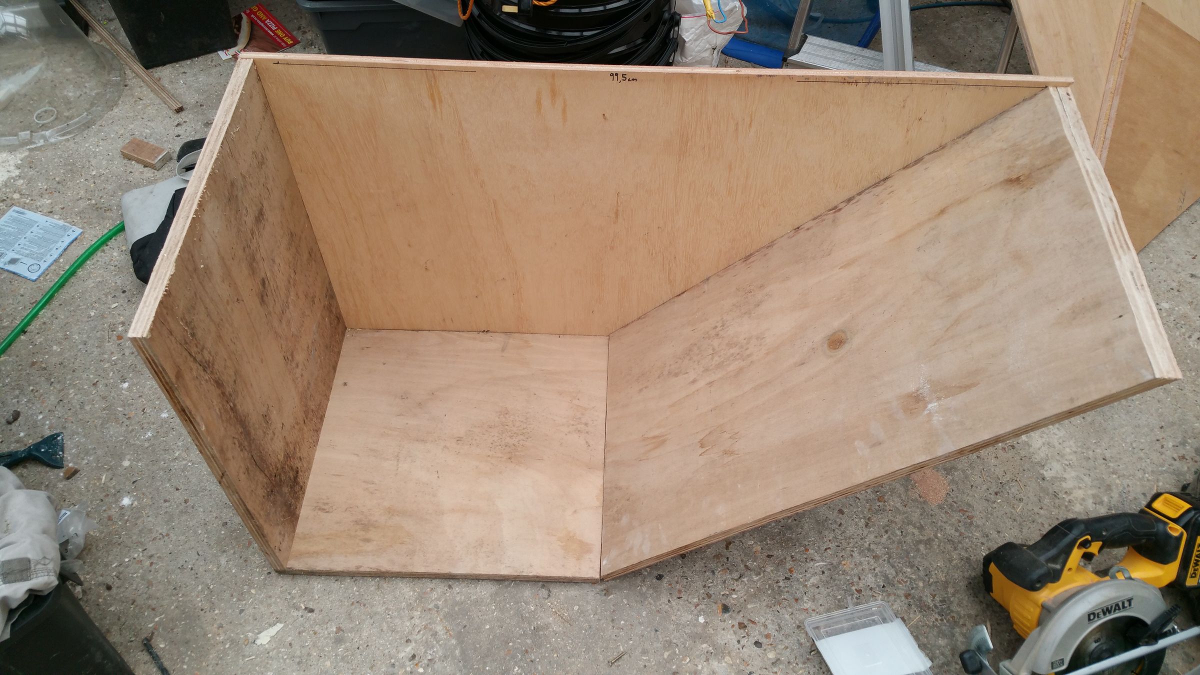 Fly Bin 2.0 Made to Turn Your Household Food Waste Into High Quality ...