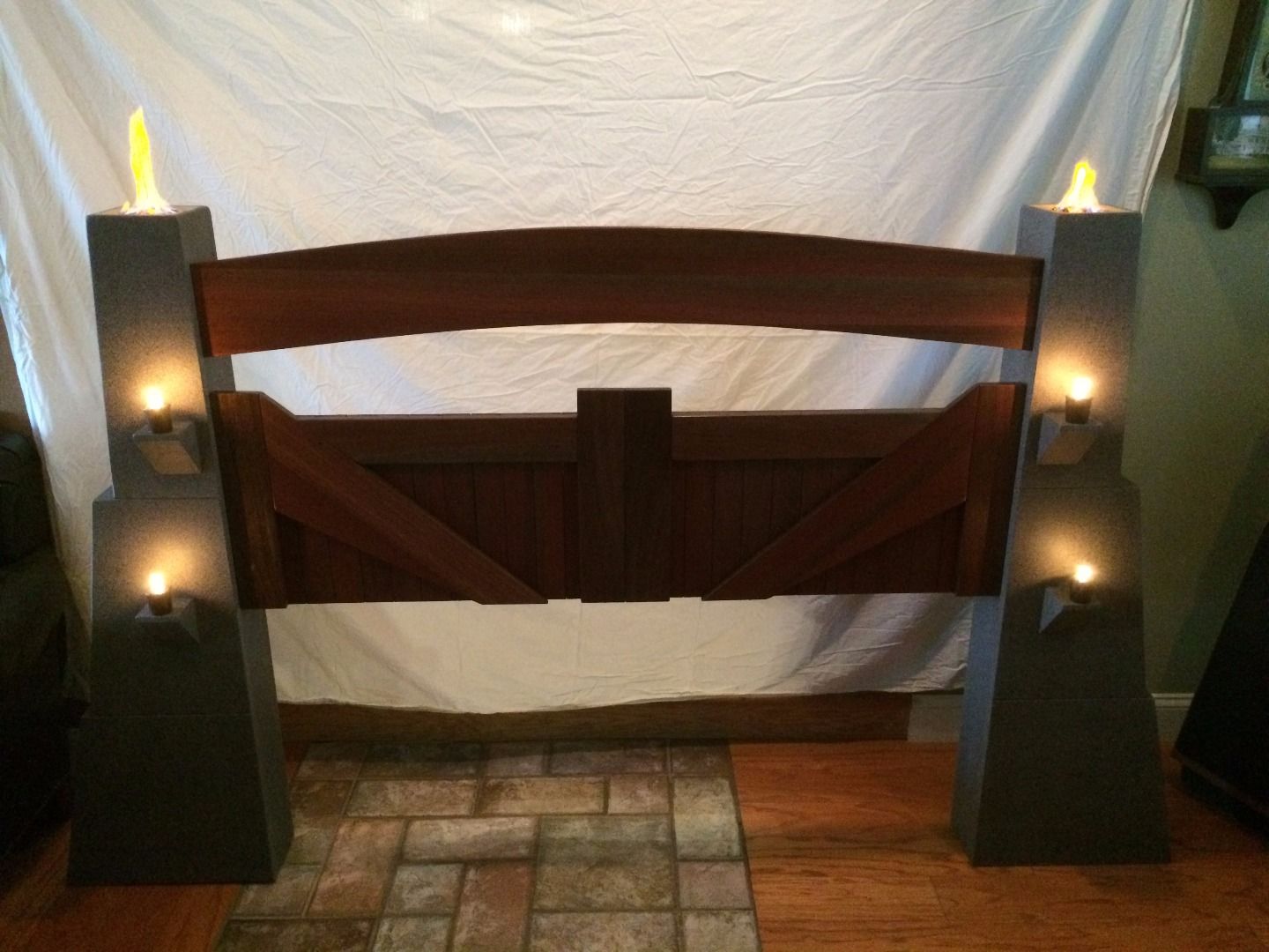 Jurassic Park Gate Headboard : 19 Steps (with Pictures) - Instructables