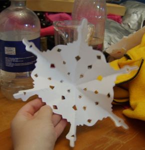 Make a 6 Sided Snowflake : 7 Steps (with Pictures) - Instructables