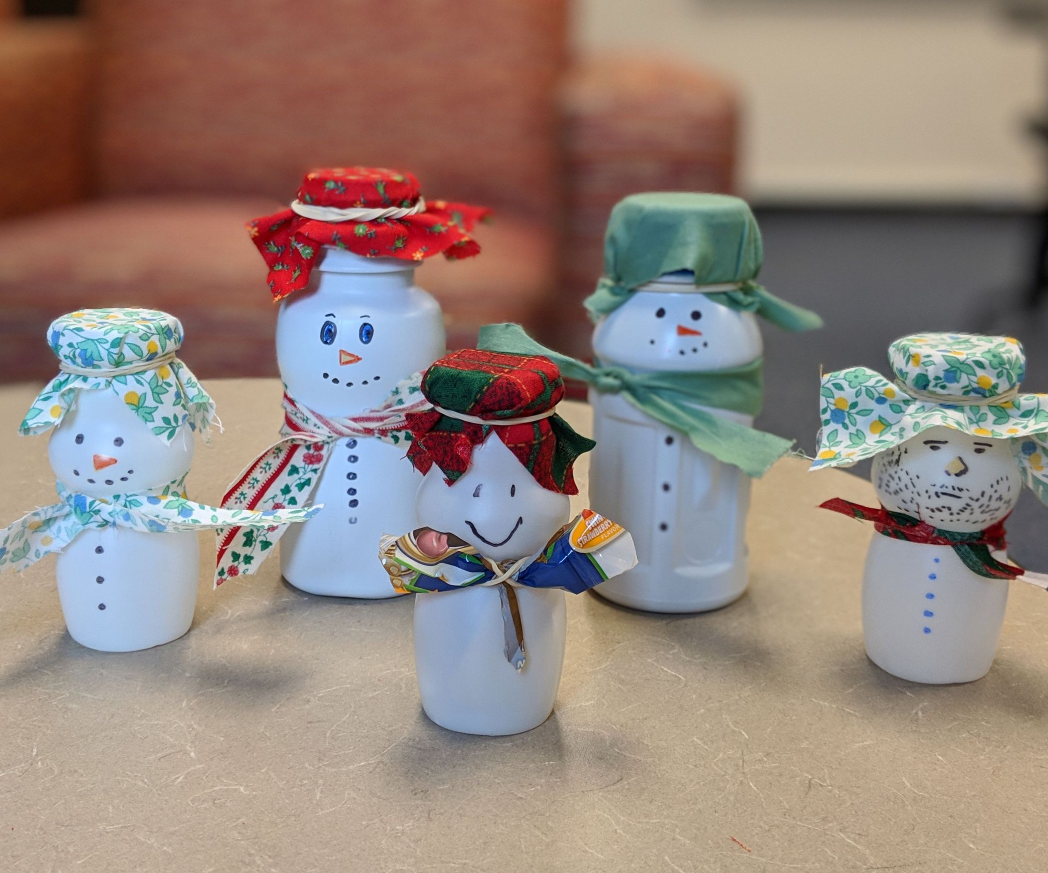 Recycled Snowman Craft Project : 9 Steps (with Pictures) - Instructables
