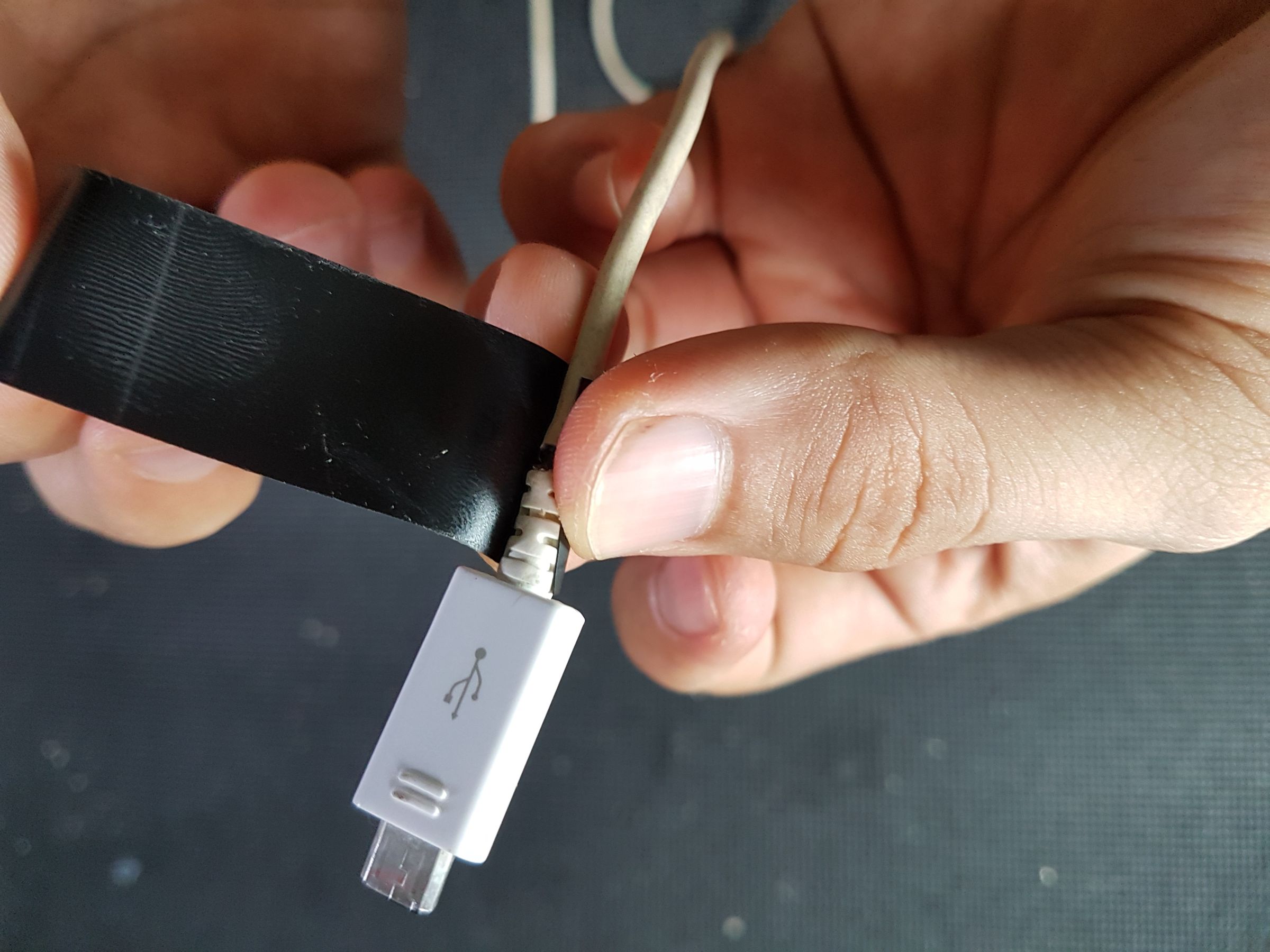 Super Simple USB Charger Repair : 4 Steps - Instructables
