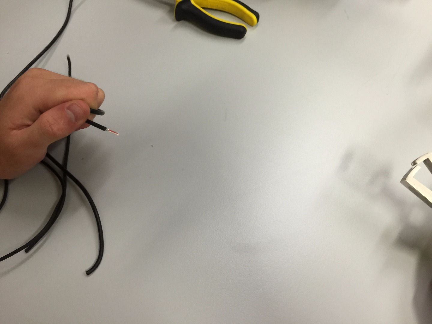 How to Build Your Own 3,5mm-jack-to-cinch-cable : 9 Steps - Instructables