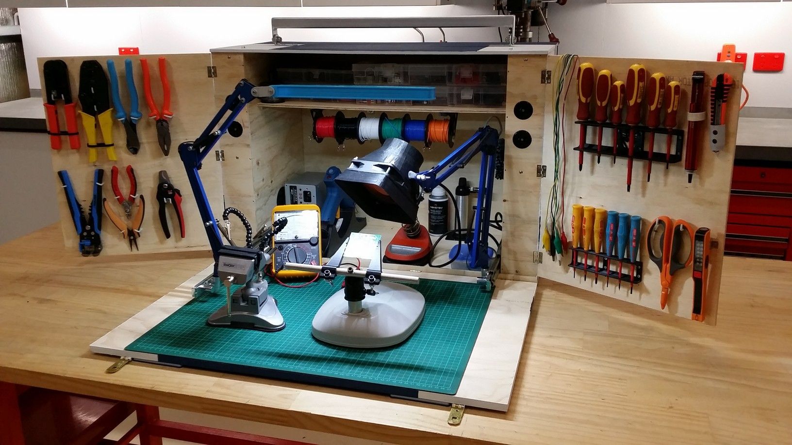 Soundwave Portable Electronics Workstation : 29 Steps (with Pictures ...
