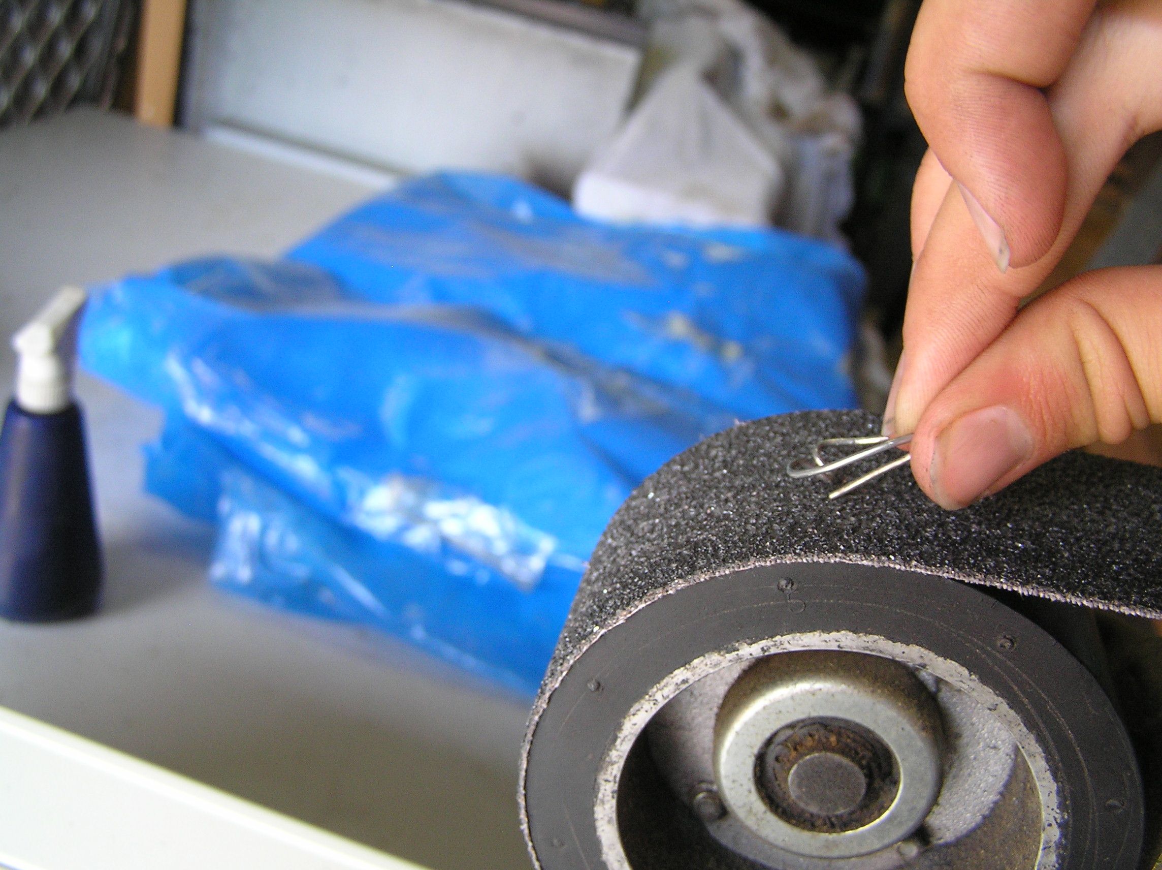 Fix Broken Pin Badges : 6 Steps (with Pictures) - Instructables