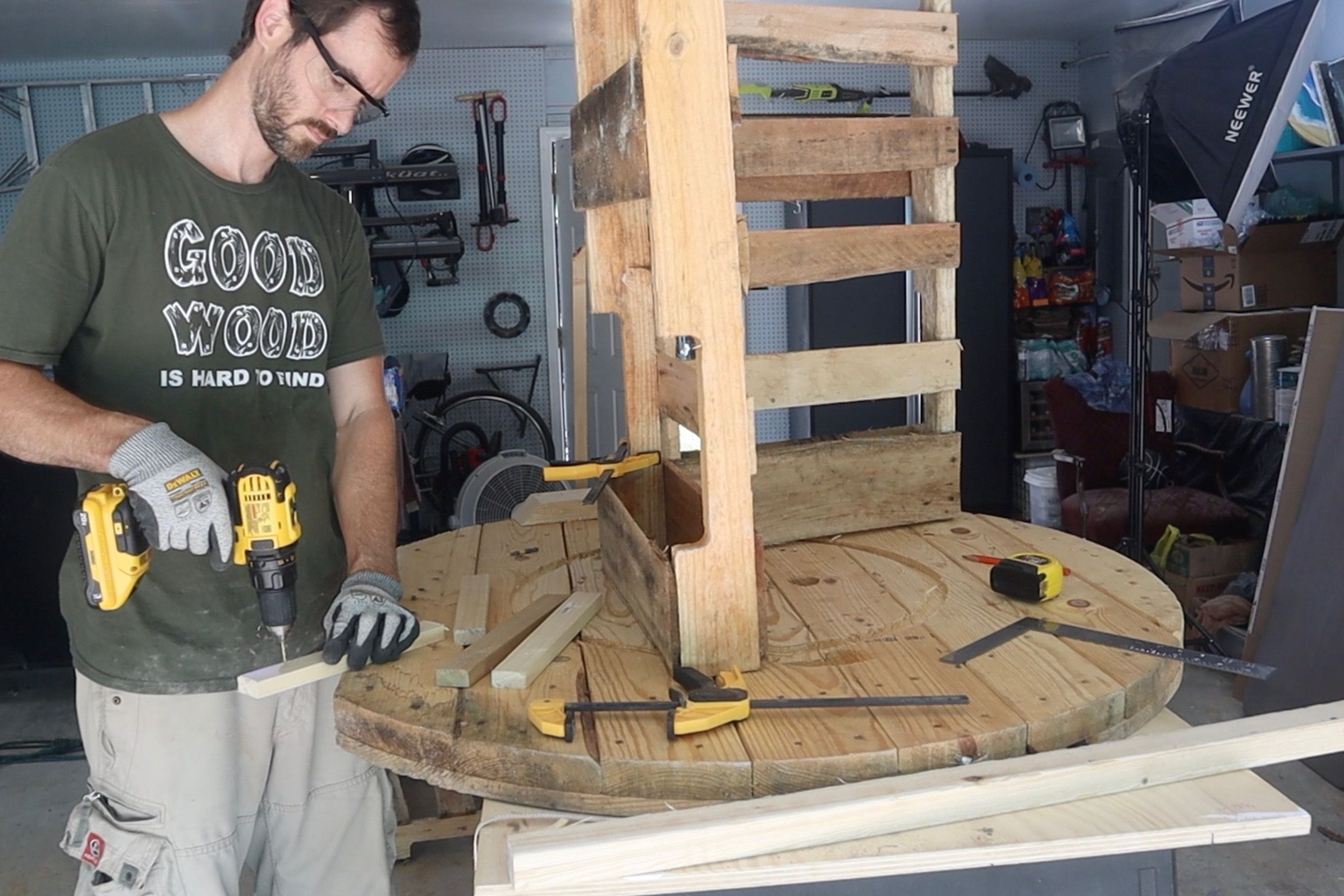Cable Spool Pallet Bench - DIY Outdoor Seating! : 10 Steps (with ...