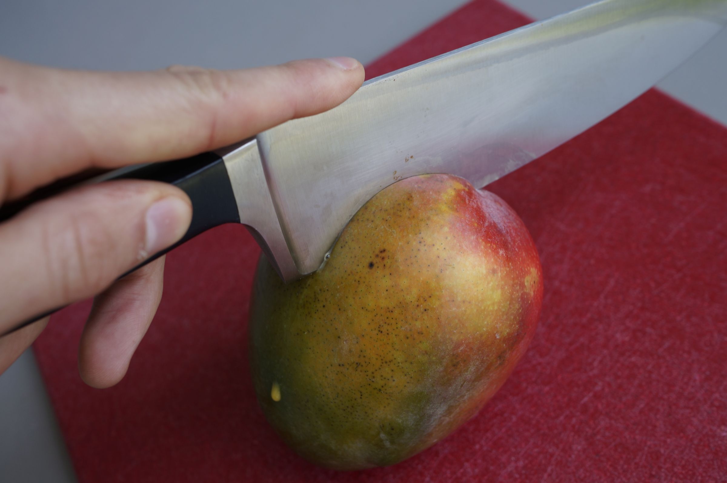 Fastest/ Best Way to Skin a Mango: 10 Second Mango Hack : 5 Steps (with ...