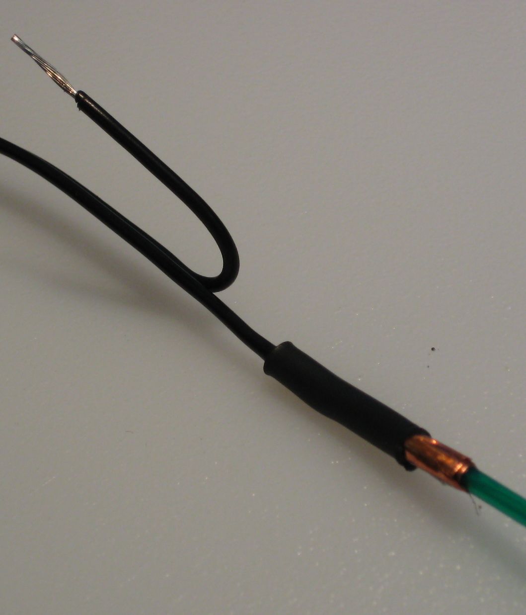 How to Solder EL (Electroluminescent) Wire : 7 Steps (with Pictures ...