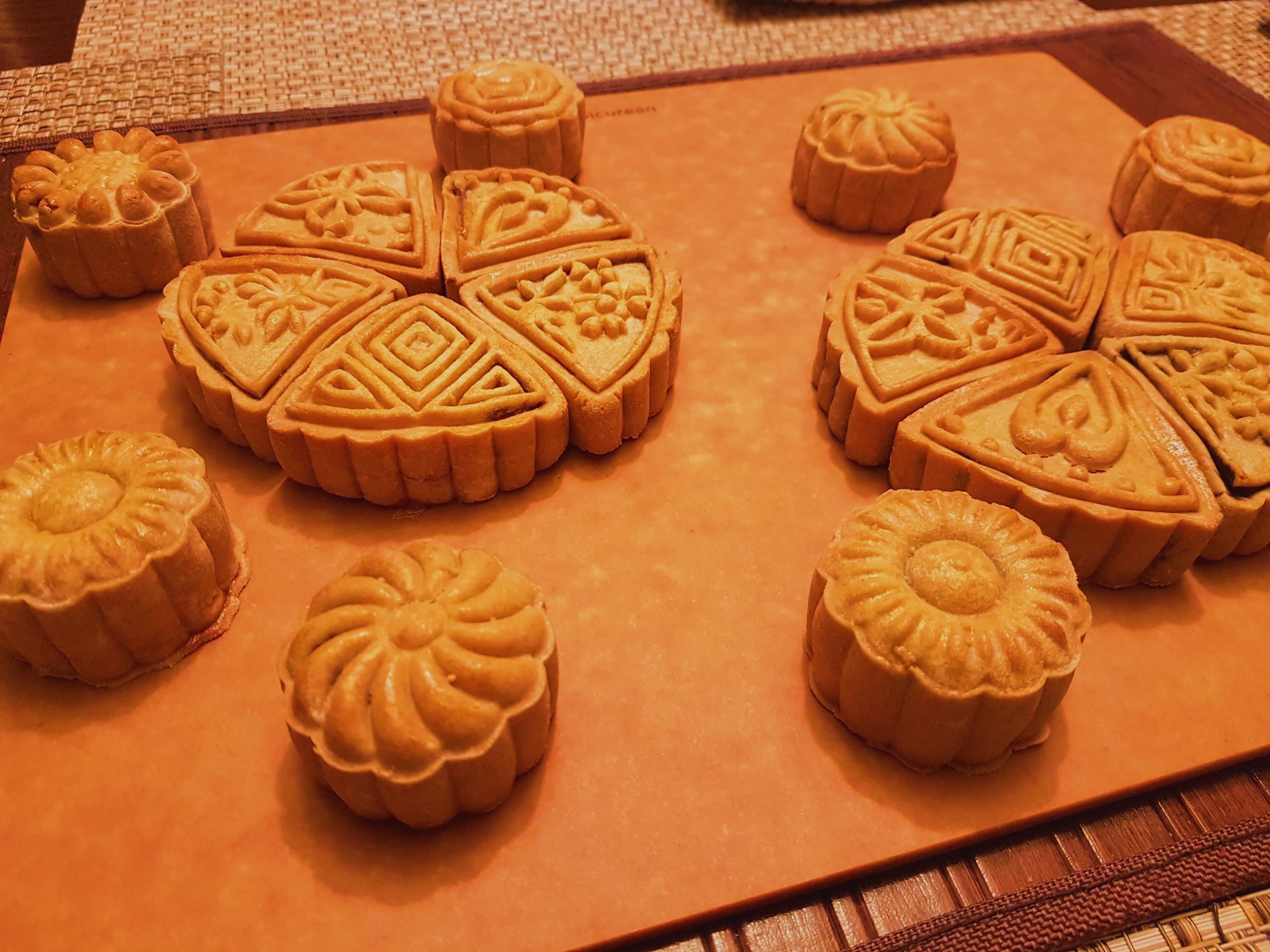 Mooncakes : 7 Steps (with Pictures) - Instructables