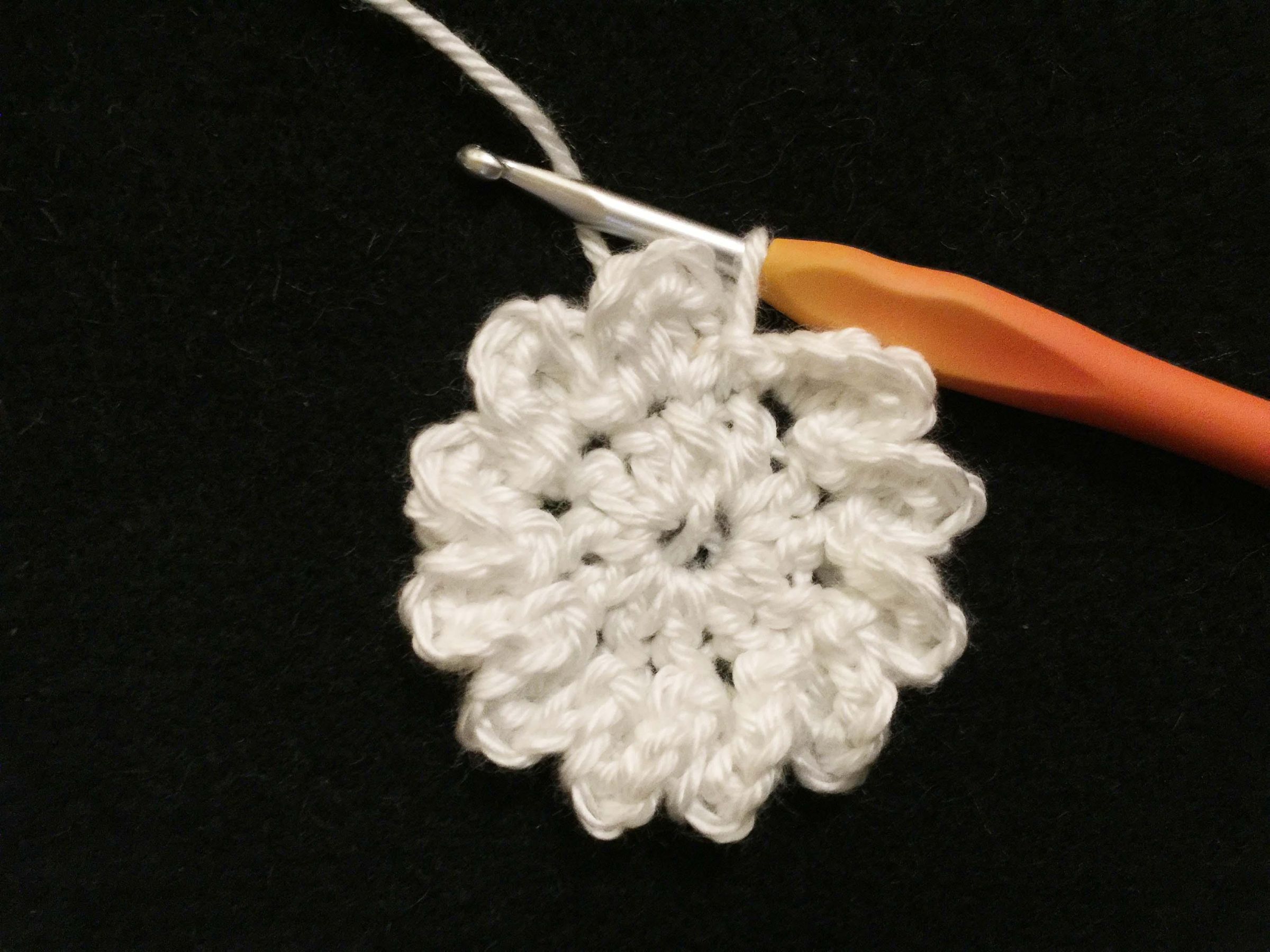 Boho Crochet Ceiling Light Globe Cover : 4 Steps (with Pictures ...