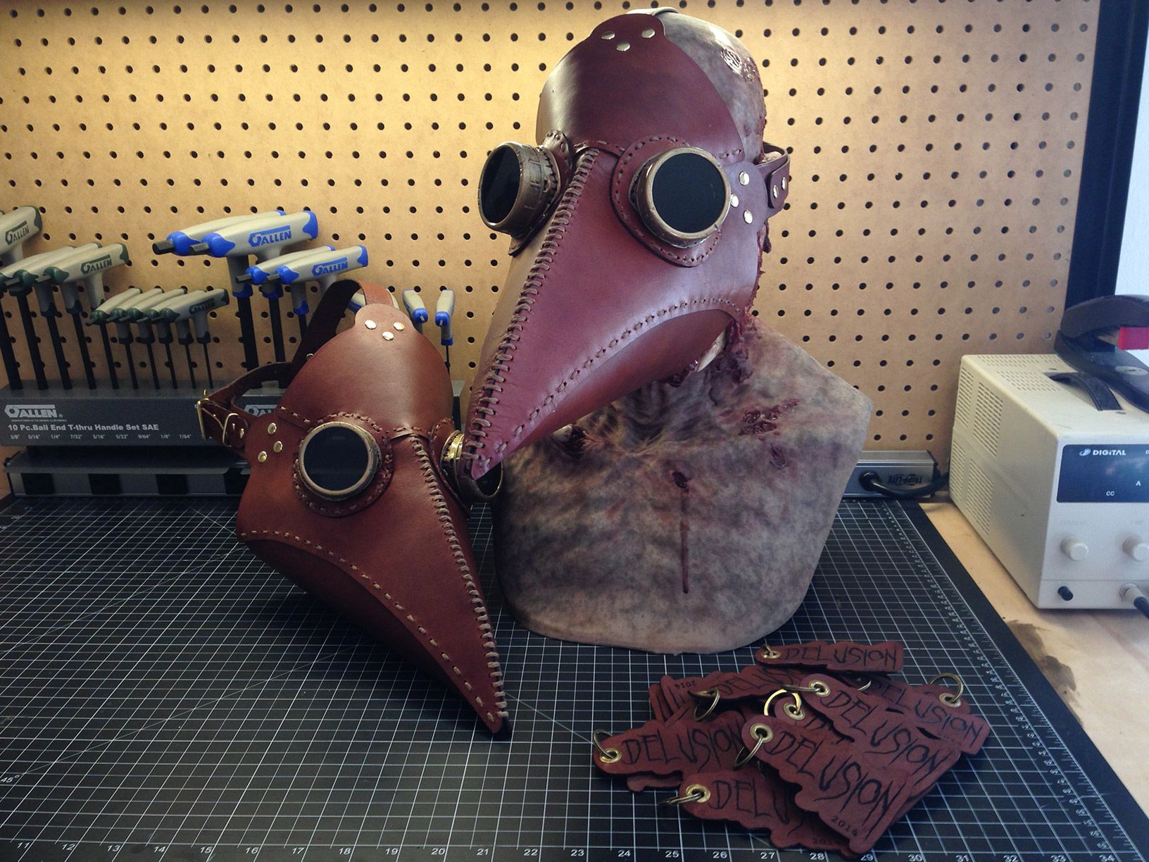 Leather Plague Doctor Mask : 11 Steps (with Pictures) - Instructables