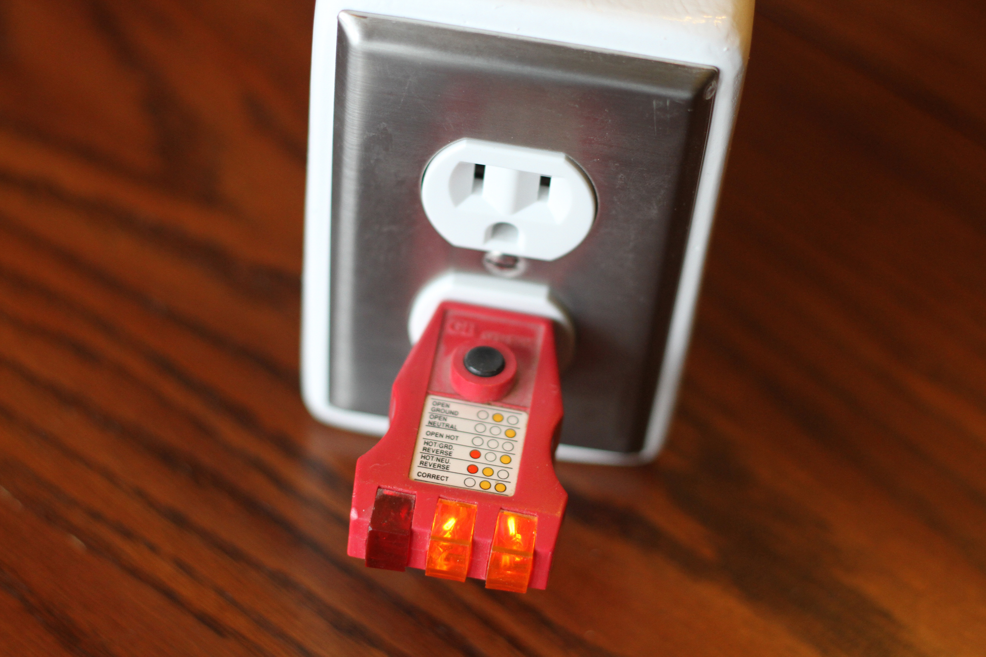 Desktop Power Outlet : 6 Steps (with Pictures) - Instructables