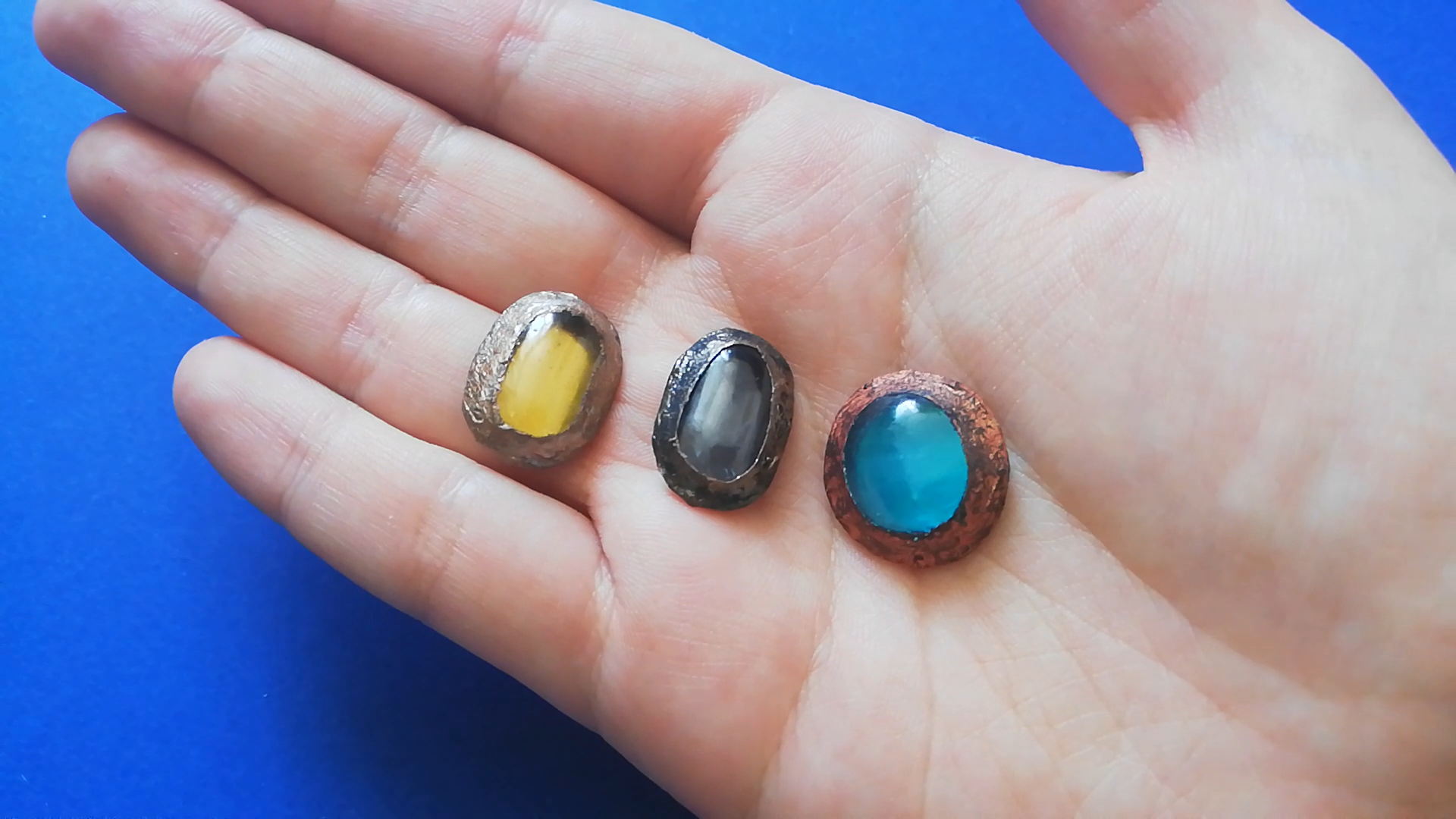 Plastic Bottle & Soda Can Gemstones : 12 Steps (with Pictures ...