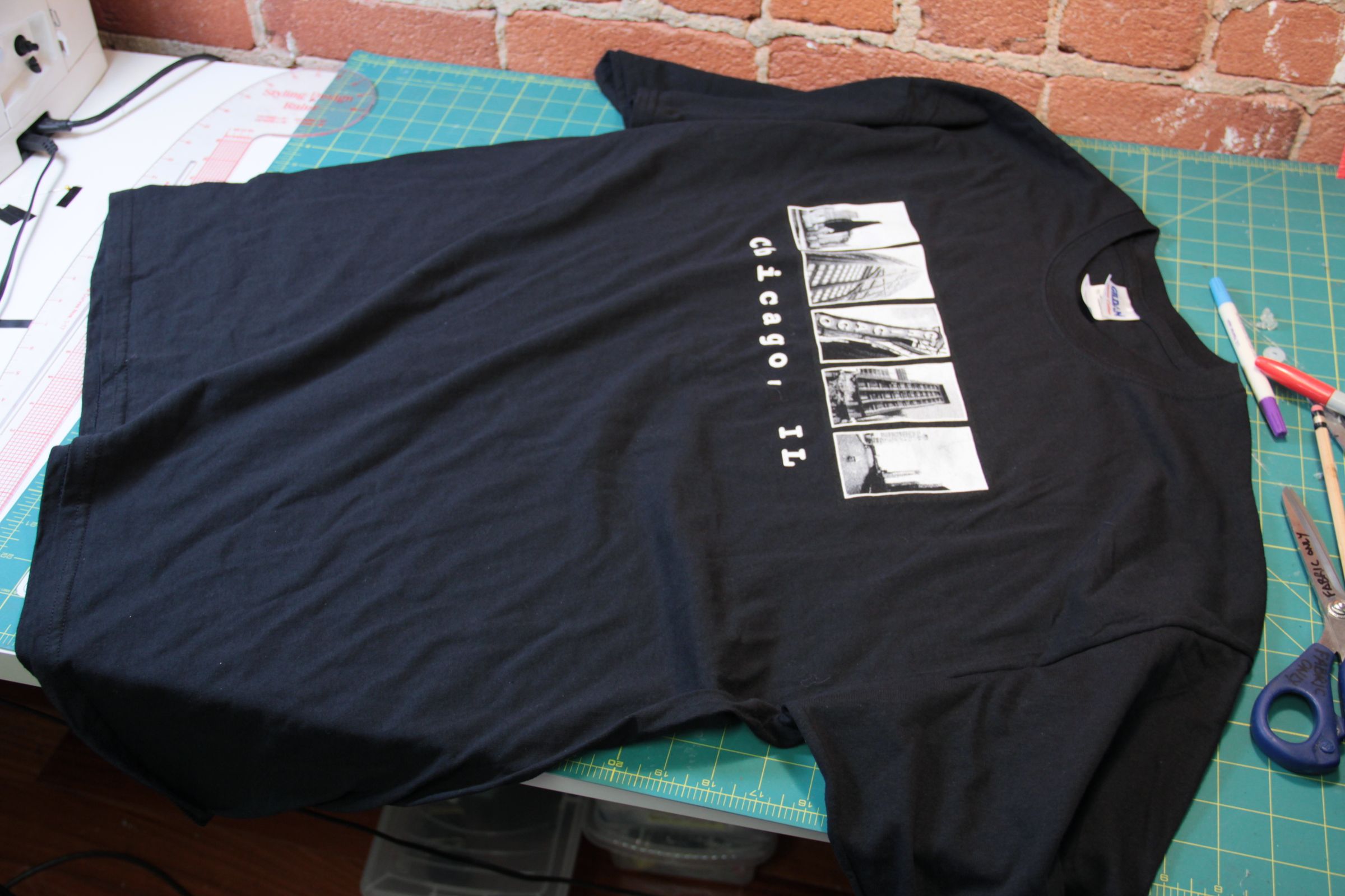 T-shirt in Disguise : 7 Steps (with Pictures) - Instructables