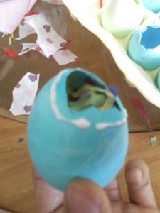 How to Make Cascarones : 7 Steps (with Pictures) - Instructables