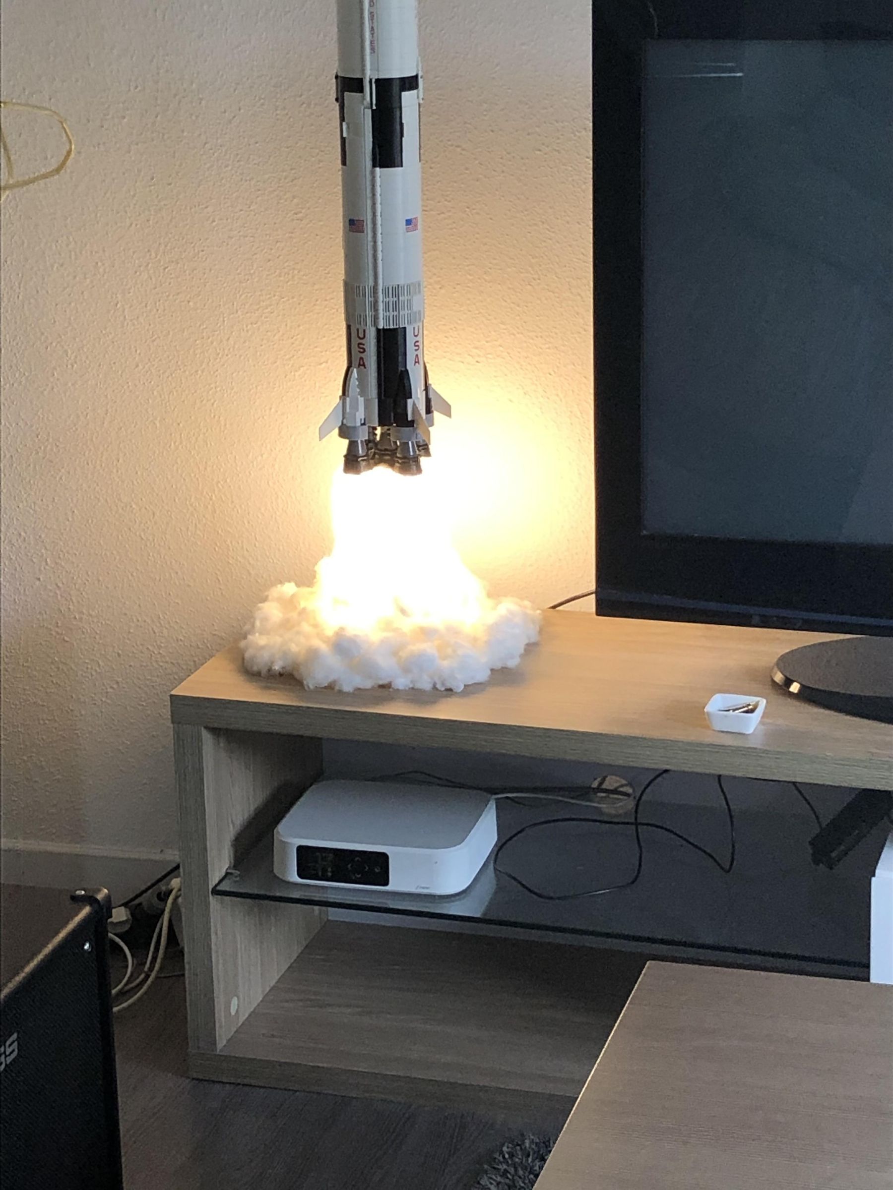 Saturn V Lamp : 8 Steps (with Pictures) - Instructables