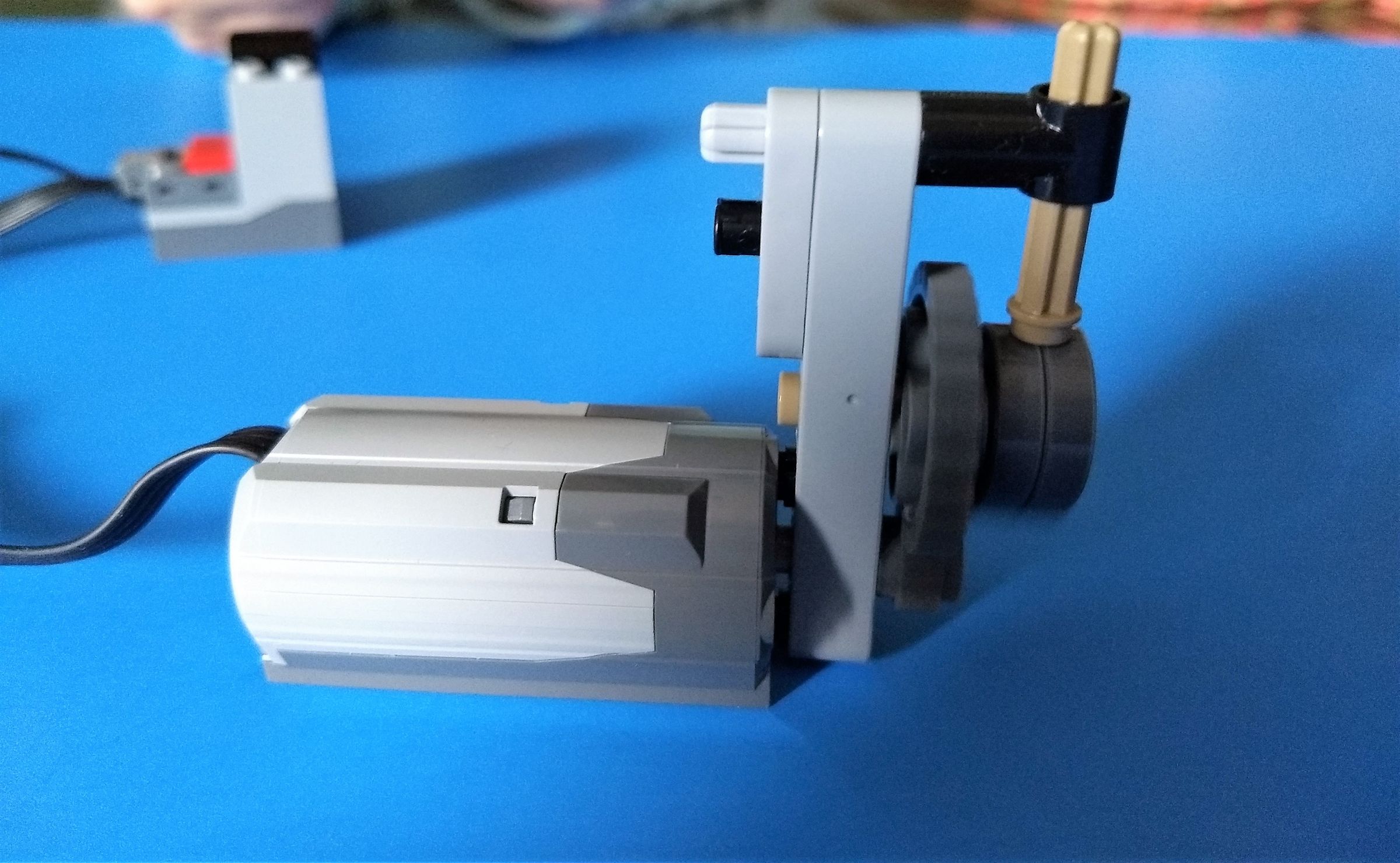 LEGO Technic Cam & Follower Build Instructions : 5 Steps - Instructables