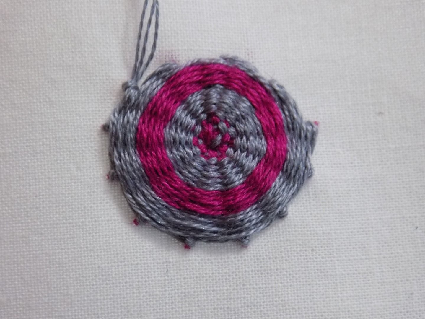 Embroidery 101: Freestyle Weaving : 10 Steps (with Pictures ...