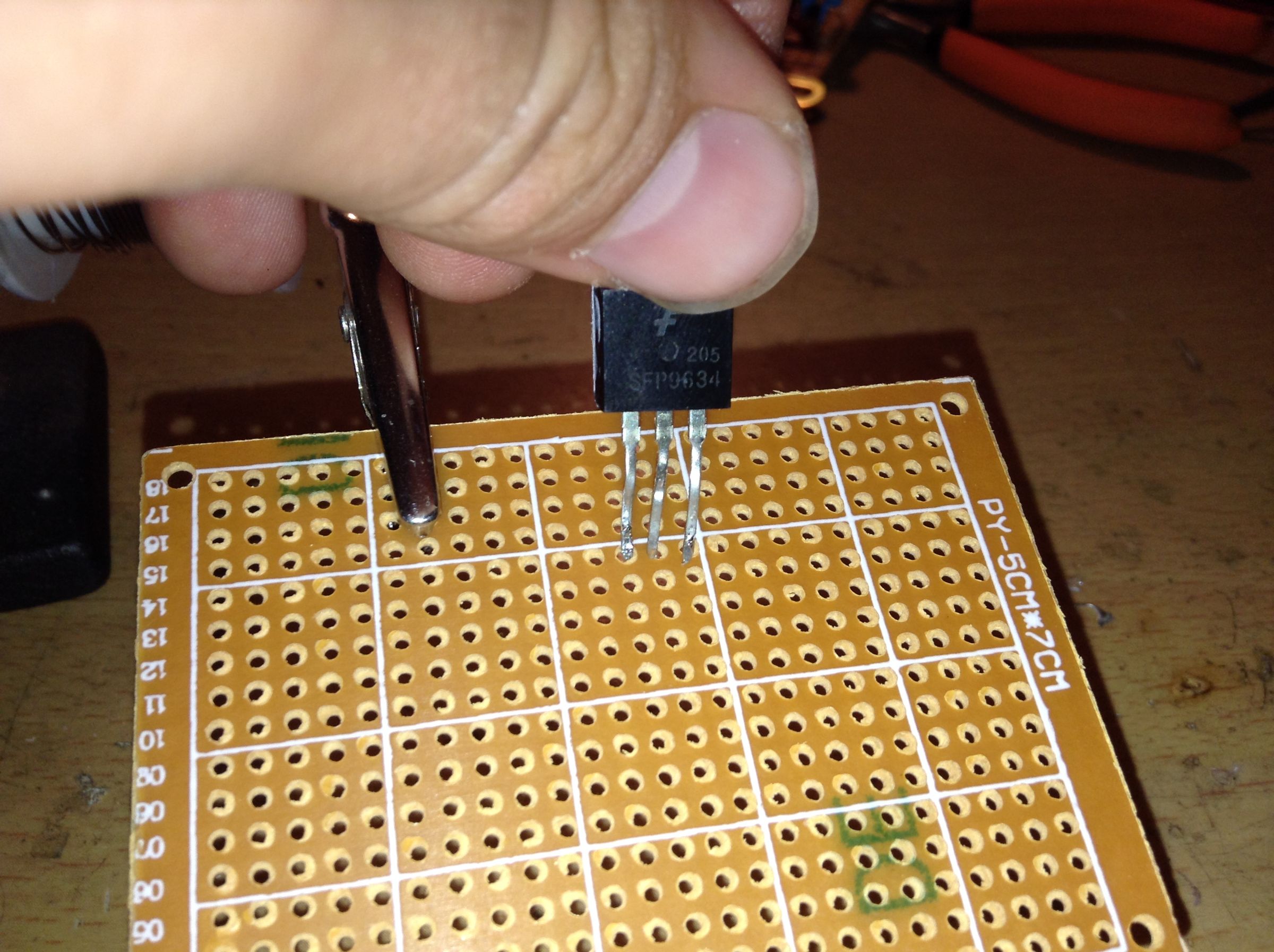 Simplest Geiger Counter : 7 Steps (with Pictures) - Instructables
