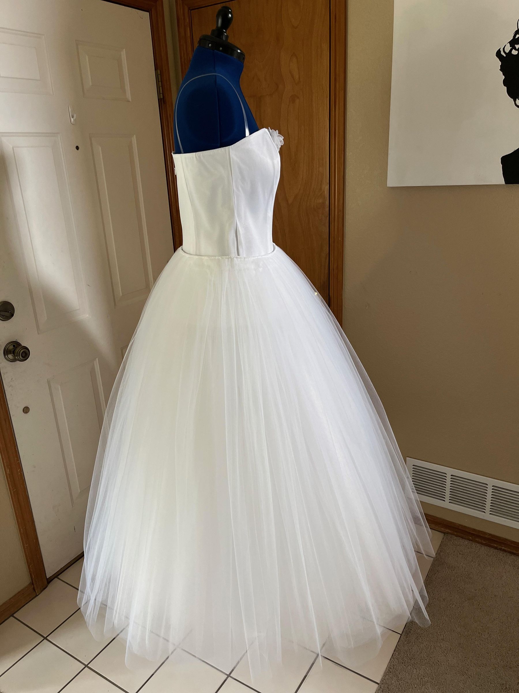 Color-Changing Prom Dress With Magic Wand : 9 Steps (with Pictures ...