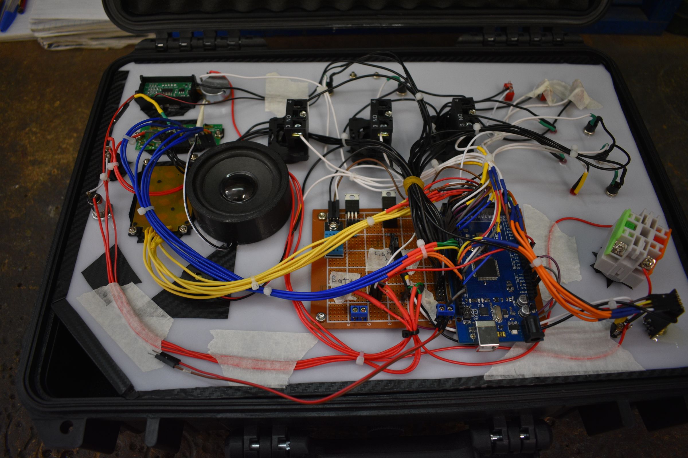 Overkill Model Rocket Launch Controller! : 9 Steps (with Pictures ...